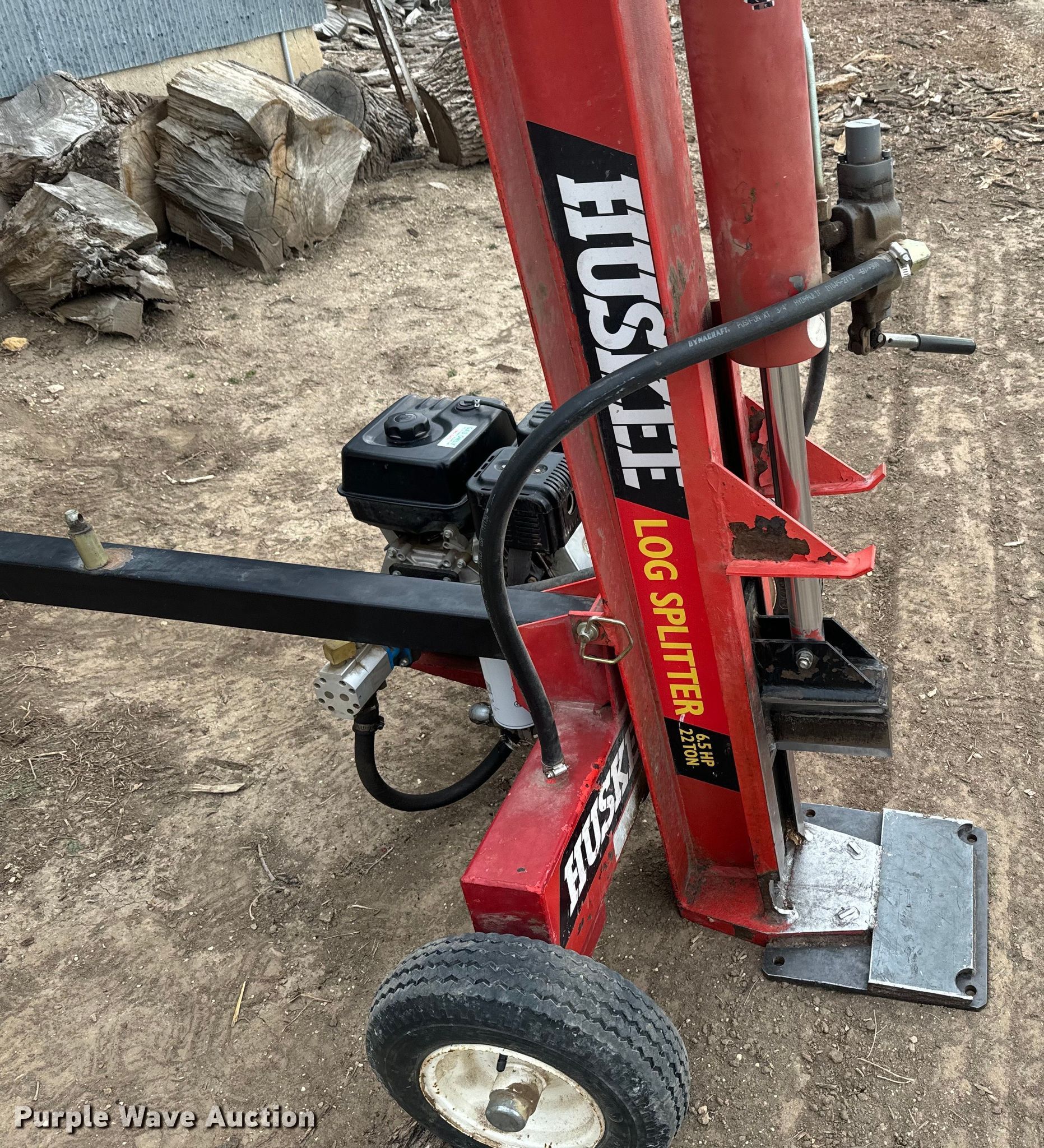 Husky log splitter in Esbon, KS | Item EH5355 sold | Purple Wave