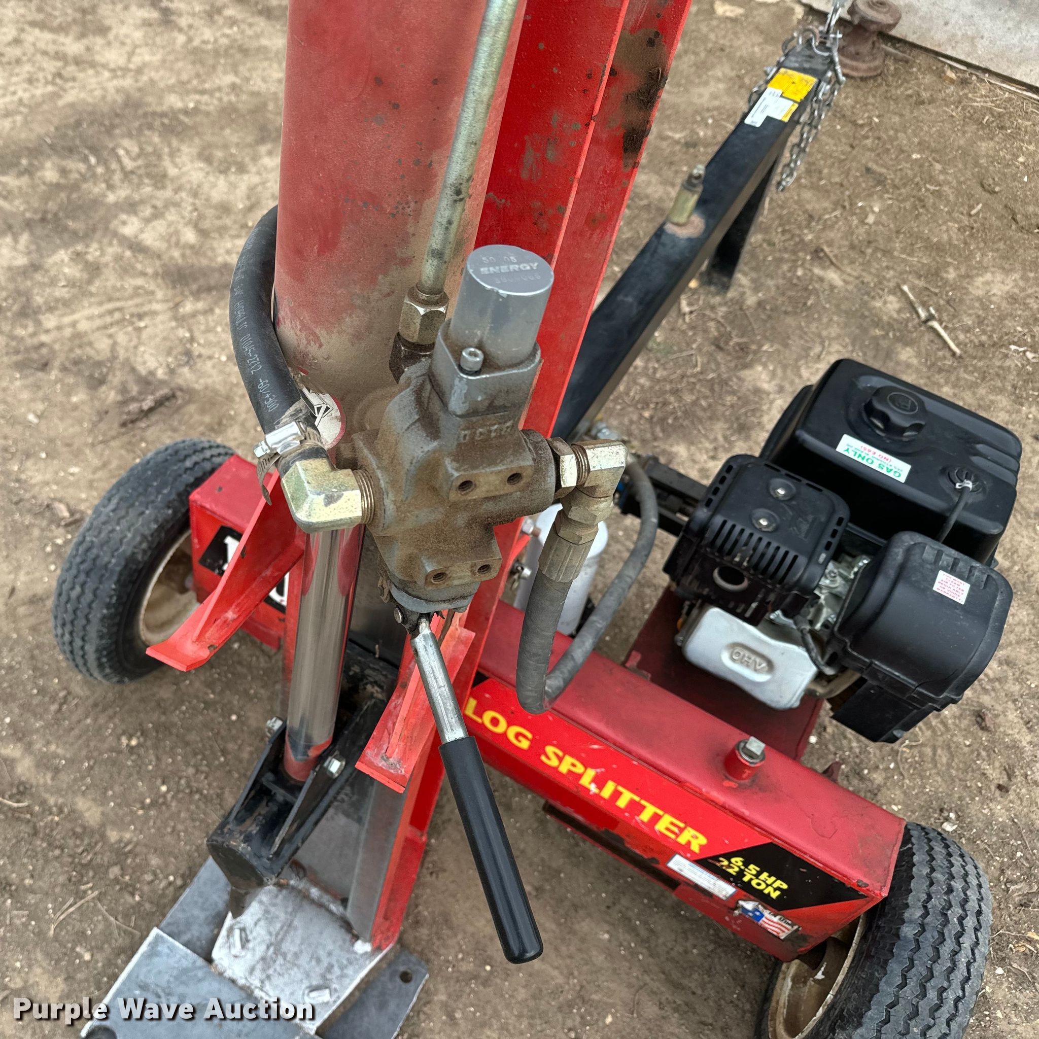 Husky log splitter in Esbon, KS | Item EH5355 sold | Purple Wave