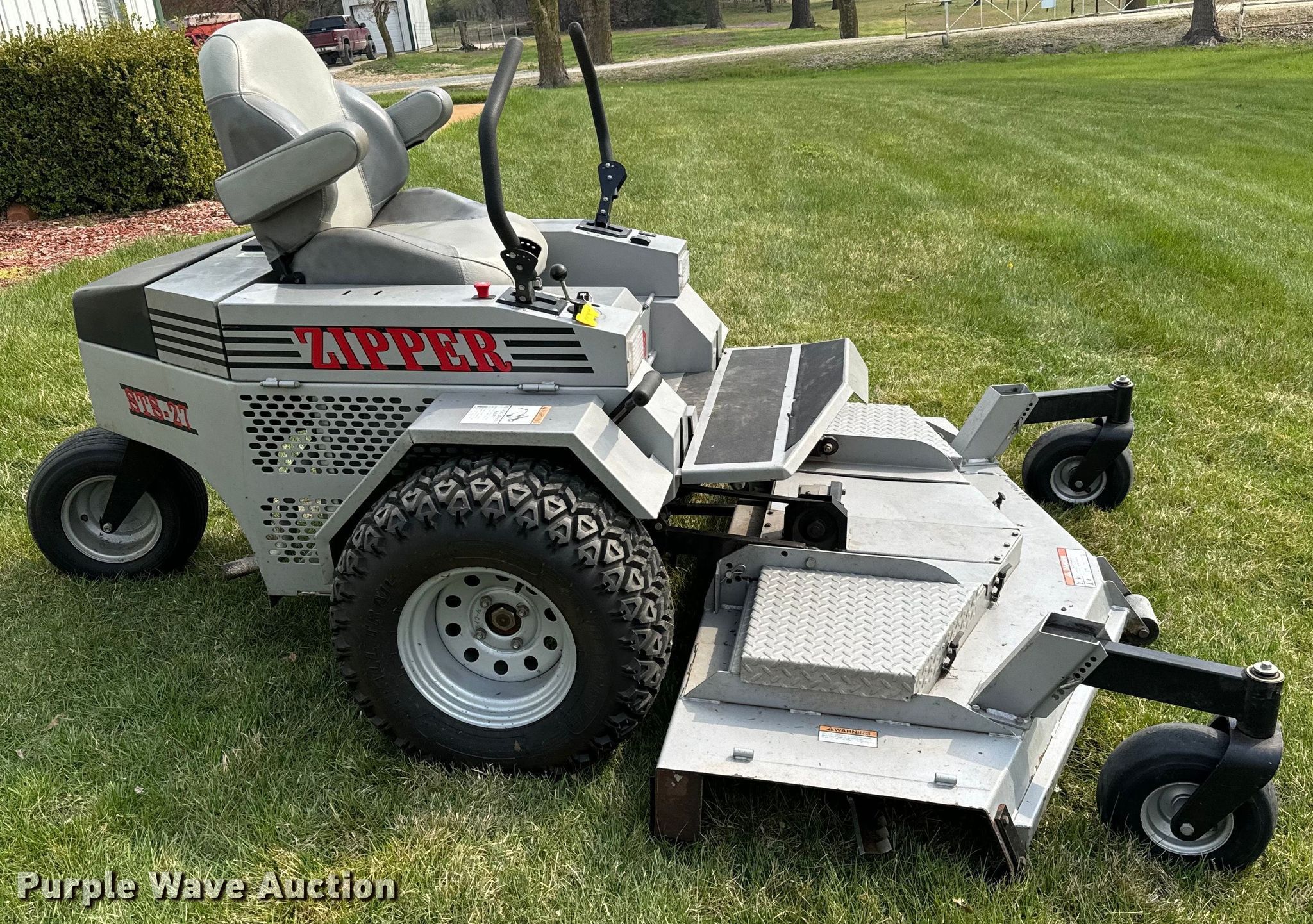 Zipper STS 2706K ZTR lawn mower in Sedgwick, KS | Item NH9090 sold ...