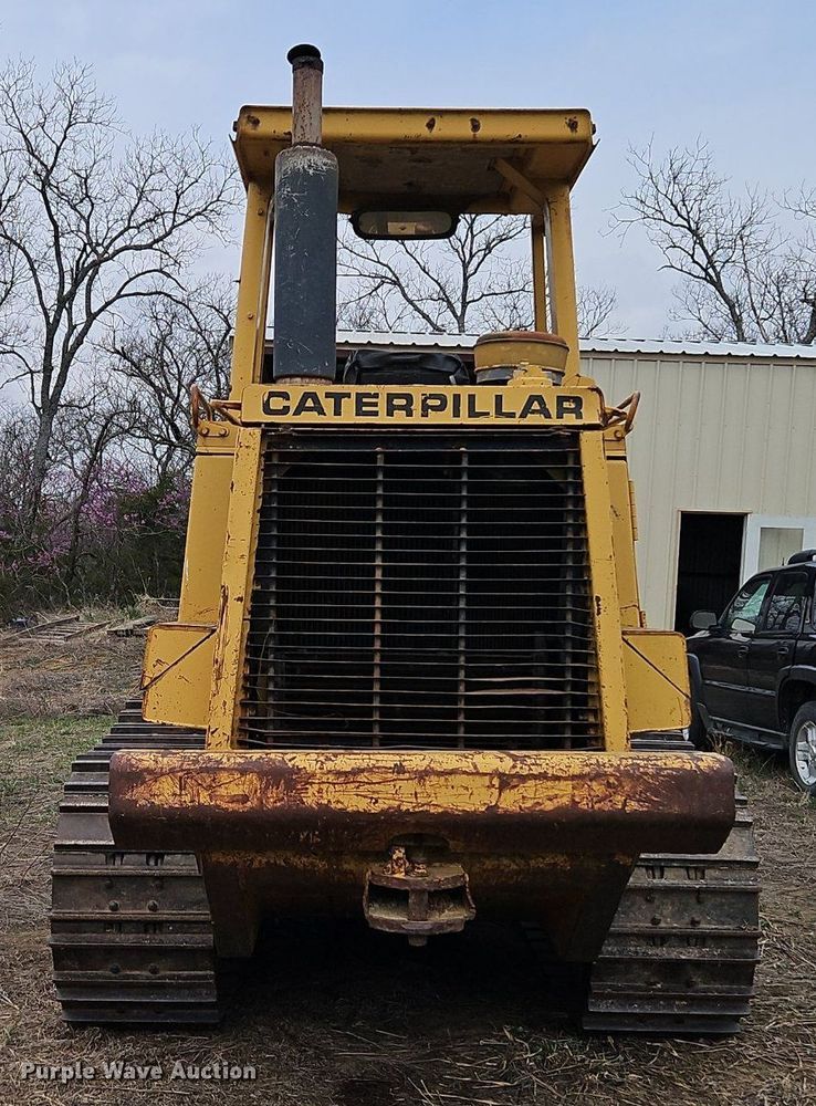 1985 Caterpillar 963 track loader in Olivet, KS | Item DR8565 sold | Purple Wave
