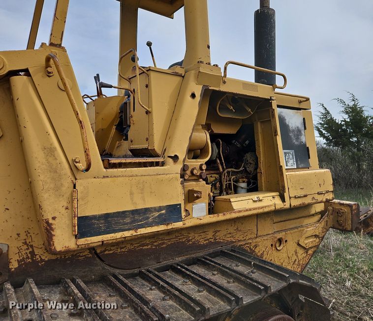 1985 Caterpillar 963 track loader in Olivet, KS | Item DR8565 sold | Purple Wave