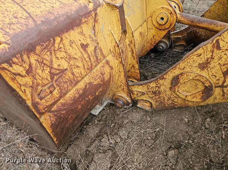 1985 Caterpillar 963 track loader in Olivet, KS | Item DR8565 for sale | Purple Wave