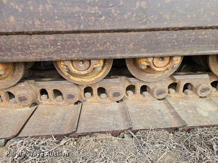 1985 Caterpillar 963 track loader in Olivet, KS | Item DR8565 sold | Purple Wave