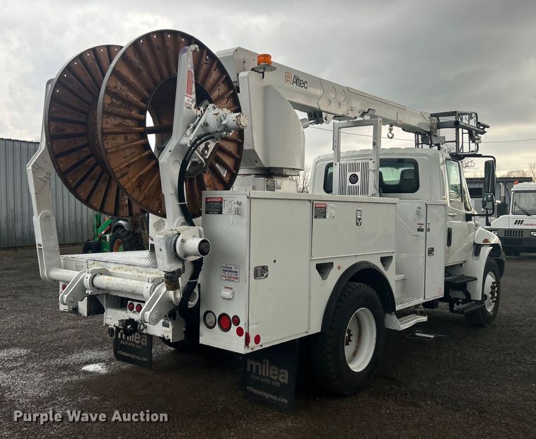 2012 International 4300M7 SBA bucket truck in Collinsville, OK | Item ...