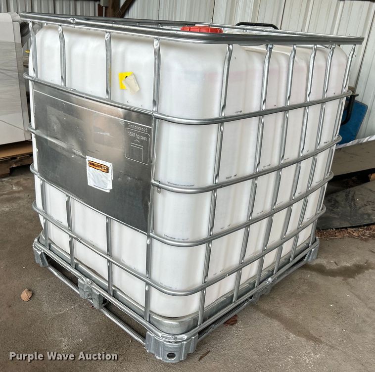 Poly tote in Tulsa, OK | Item EG0300 sold | Purple Wave