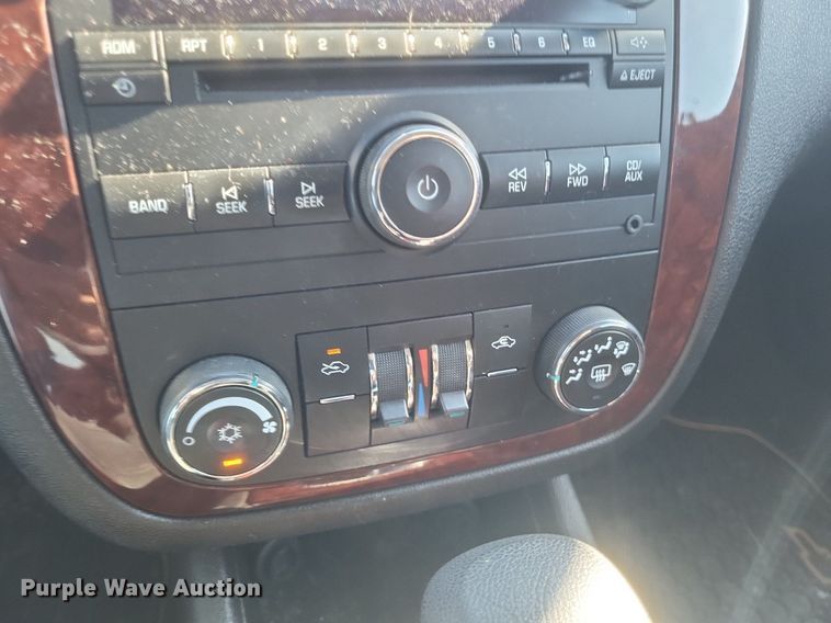 2010 Chevrolet Impala in Sikeston, MO | Item EJ7870 sold | Purple Wave