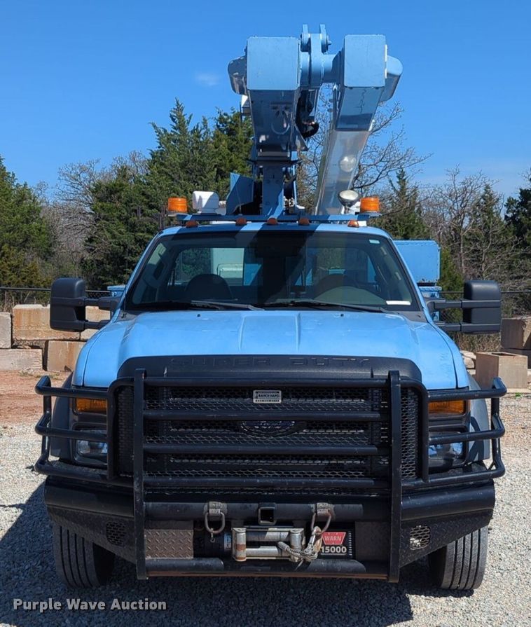 2010 Ford F550 Super Duty bucket truck in Edmond, OK | Item NG9472 for sale | Purple Wave