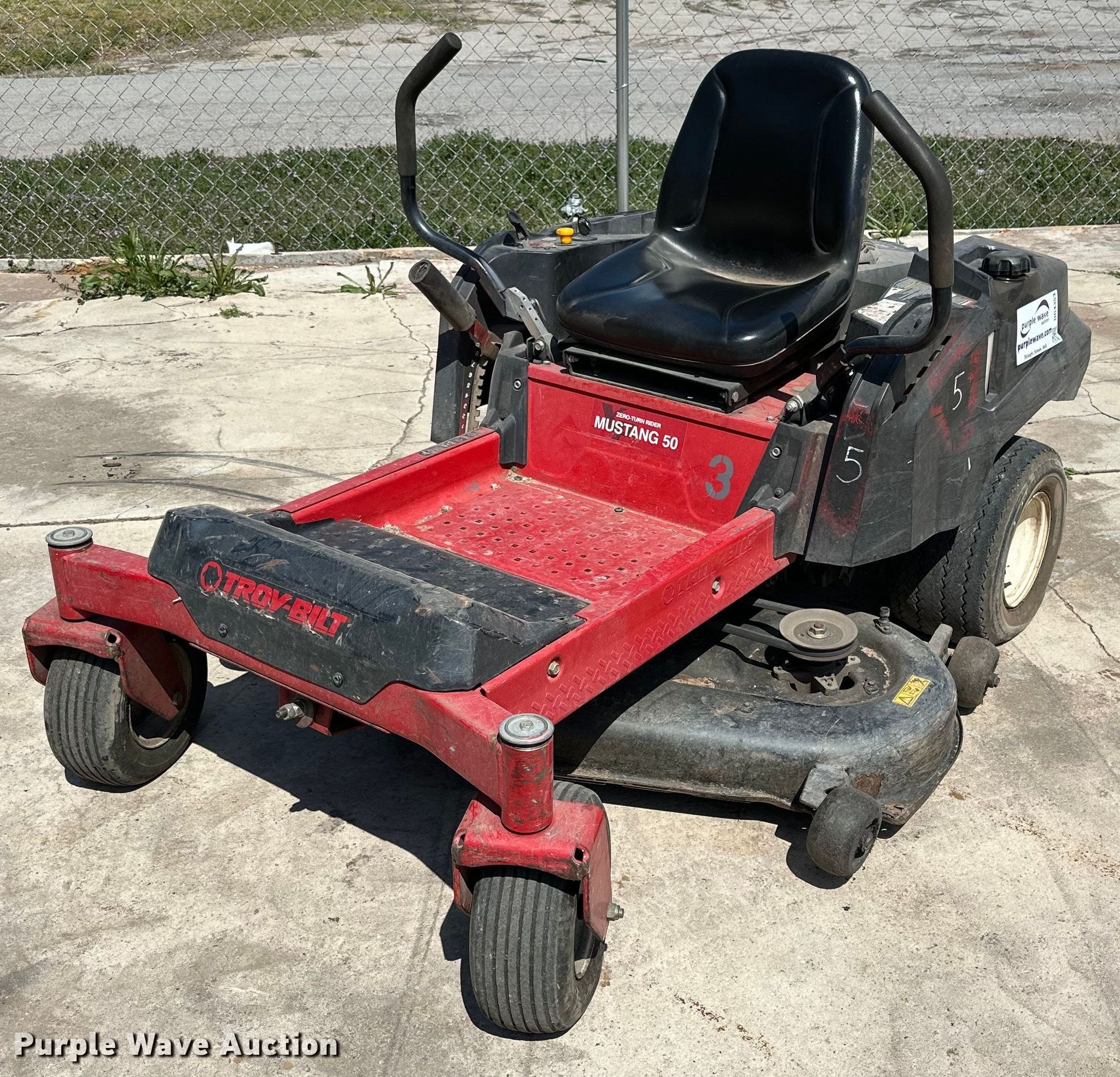 Troy-Bilt ZTR lawn mower in Mangum, OK | Item DG4353 for sale | Purple Wave