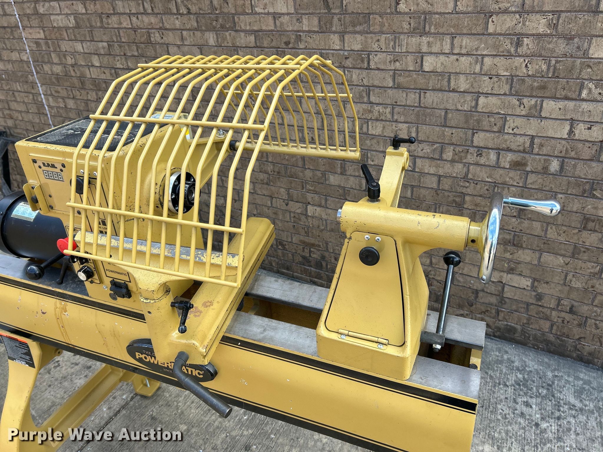 Powermatic 3520B wood lathe in Collinsville, IL | Item EK4348 for sale | Purple Wave