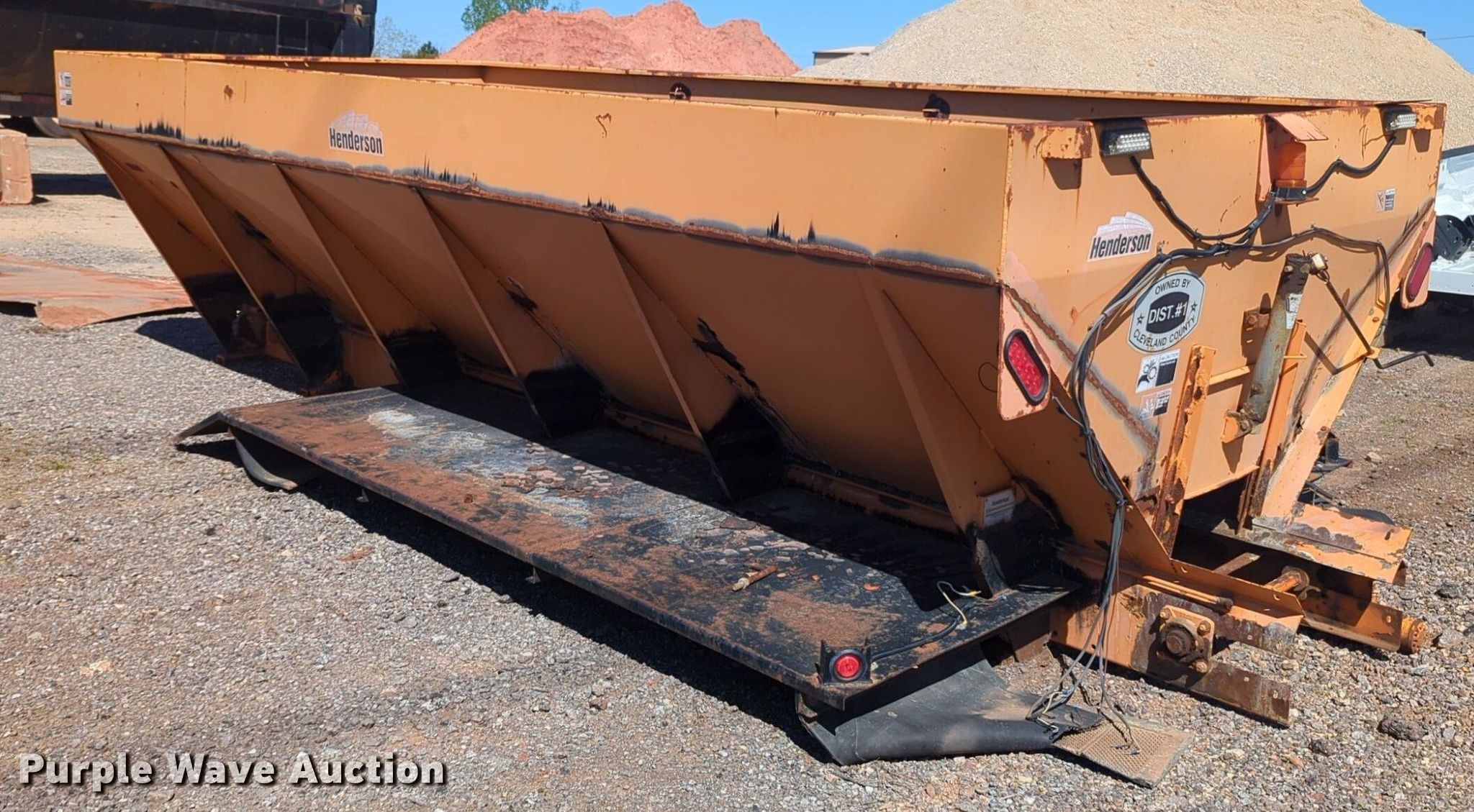 Henderson spreader bed in Oklahoma City, OK | Item NG9441 for sale ...
