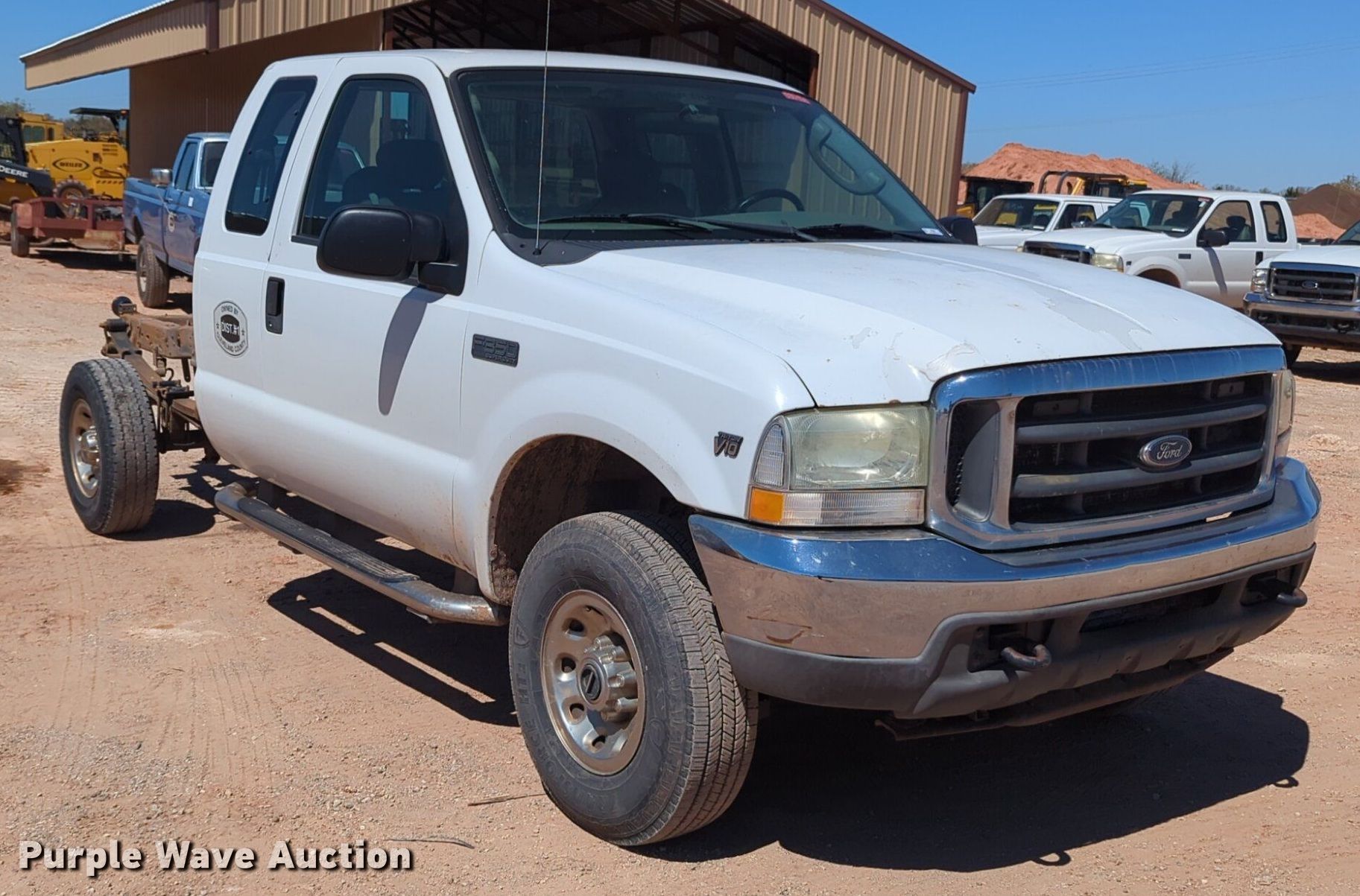 2004 Ford F350 Super Duty SuperCab pickup truck cab and chassis in ...