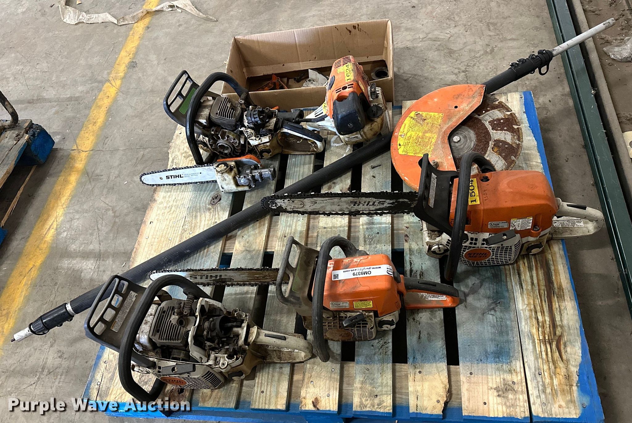 Stihl chainsaws in BROKEN ARROW, OK | Item OM9379 sold | Purple Wave