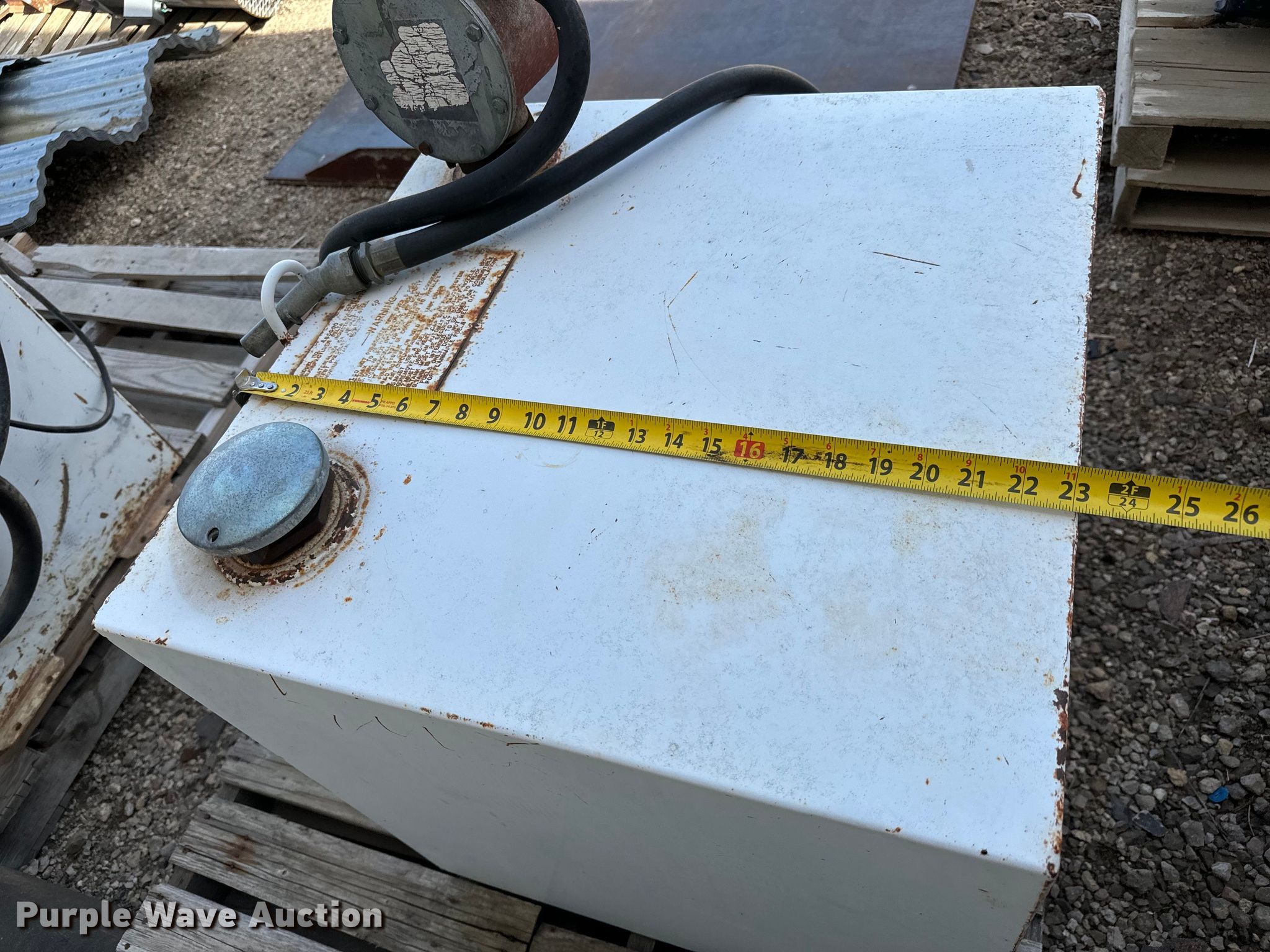 (2) Delta fuel tanks in Olpe, KS | Item NH9095 for sale | Purple Wave