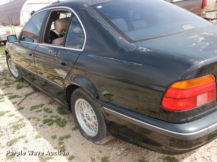 1997 BMW 528i in Manhattan, KS | Item DQ4374 sold | Purple Wave