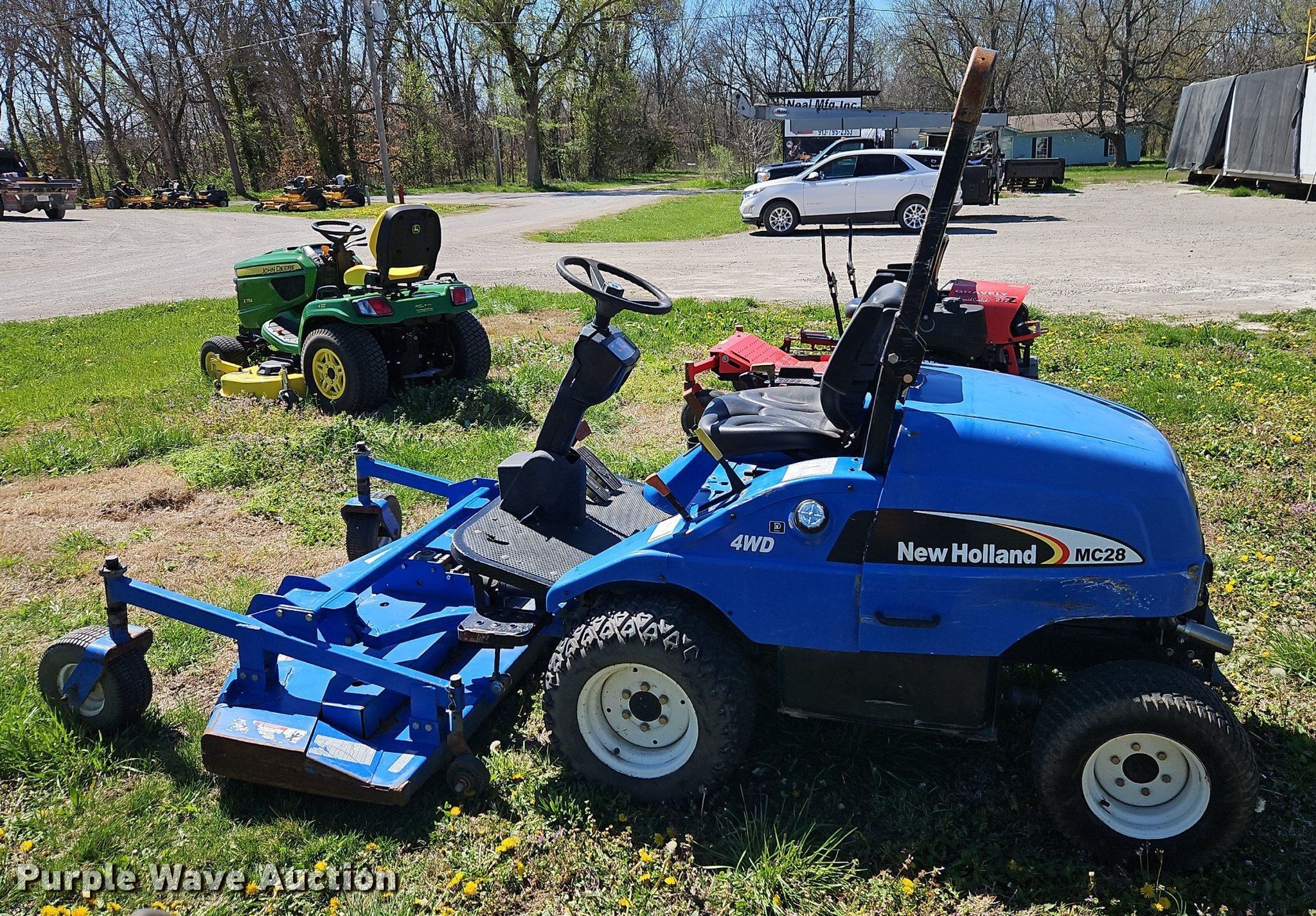 New Holland MC28 ZTR lawn mower in Mound City, KS | Item EI3704 for ...