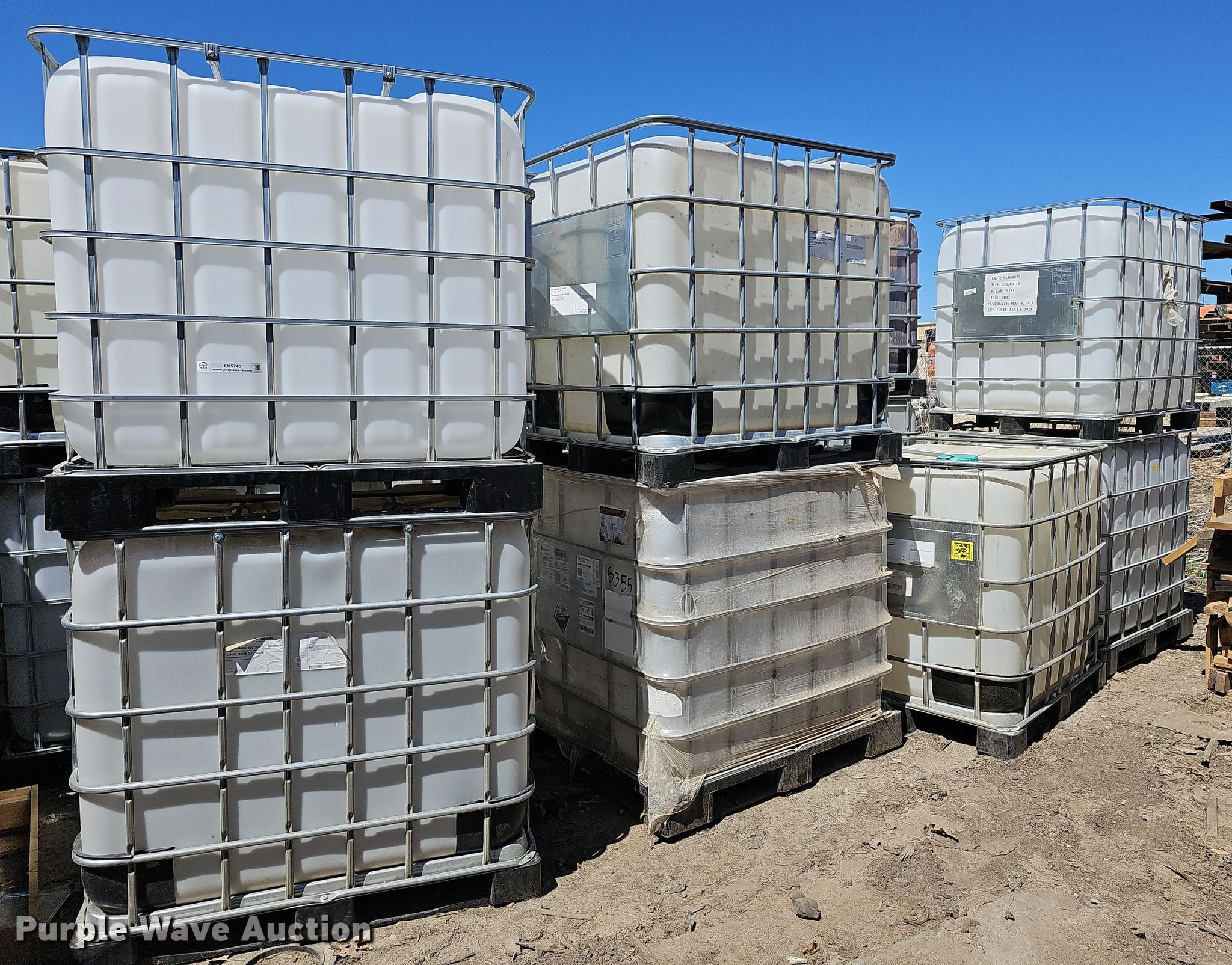 Approximately 28 poly totes in Topeka, KS | Item EK5740 sold | Purple Wave