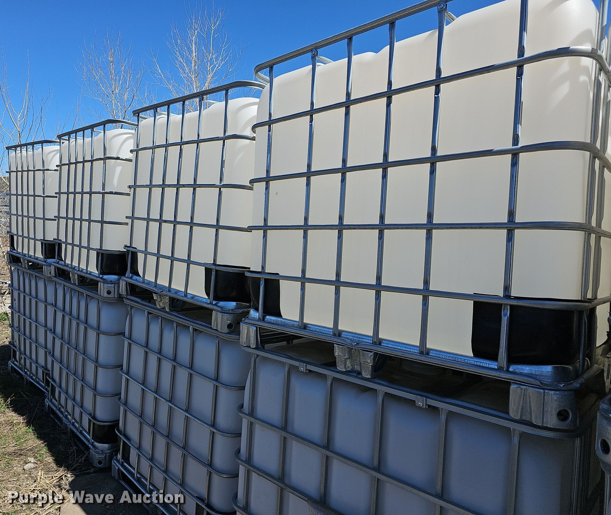 Approximately 40 poly totes in Topeka, KS | Item EK5750 sold | Purple Wave