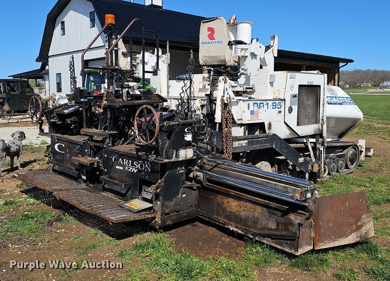 2011 Roadtec RP195 paver in Bolivar, MO | Item EJ6283 for sale | Purple ...