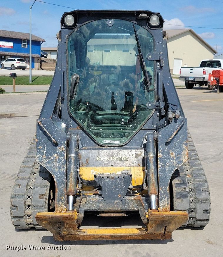 2018 John Deere 317G tracked skid steer loader in Pella, IA | Item LC9948 sold | Purple Wave