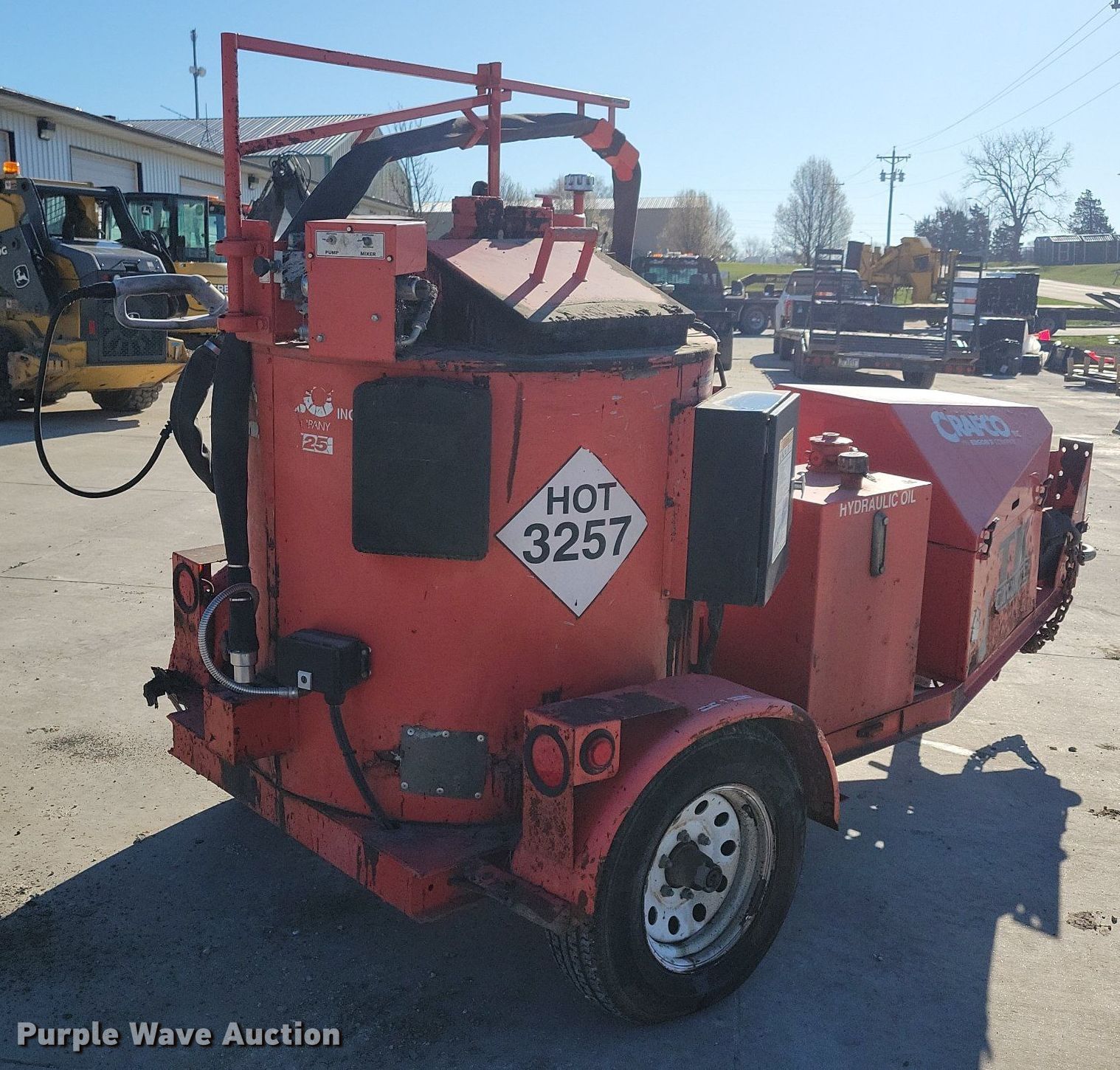 Crafco SS25 melter applicator in Pella, IA | Item LC9943 for sale | Purple Wave