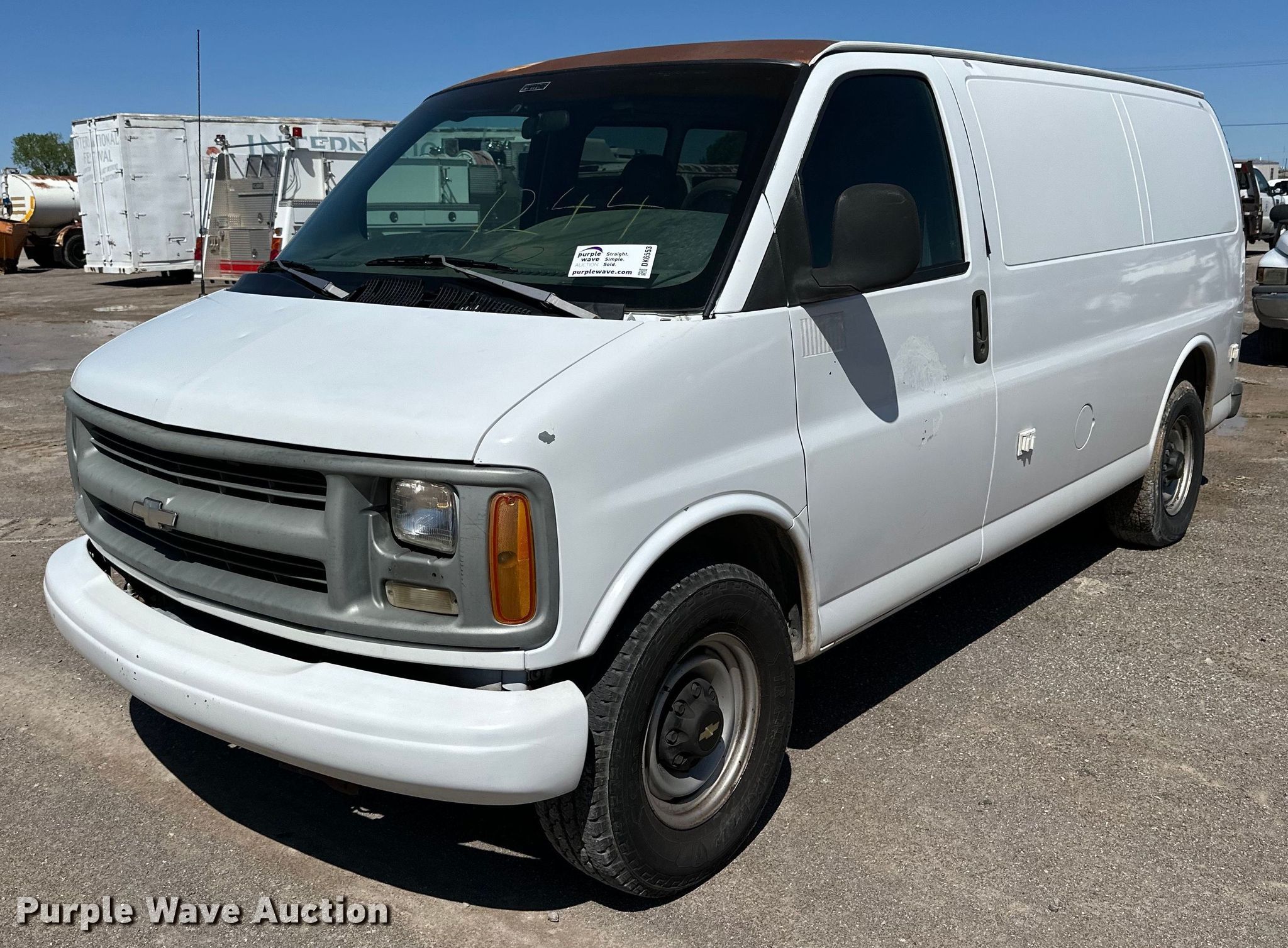 1999 Chevrolet 3500 van in Lawton, OK | Item DK6553 sold | Purple Wave