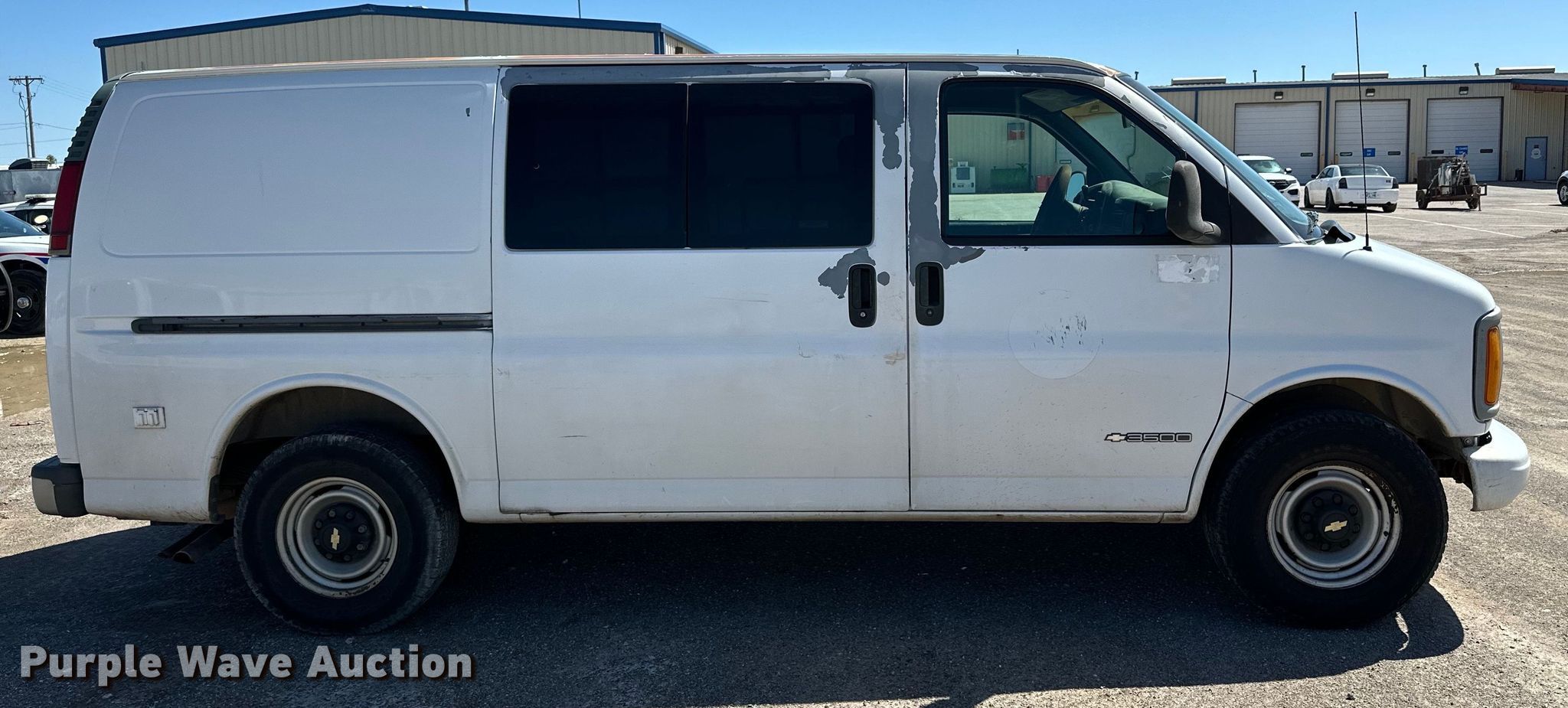 1999 Chevrolet 3500 van in Lawton, OK | Item DK6553 sold | Purple Wave