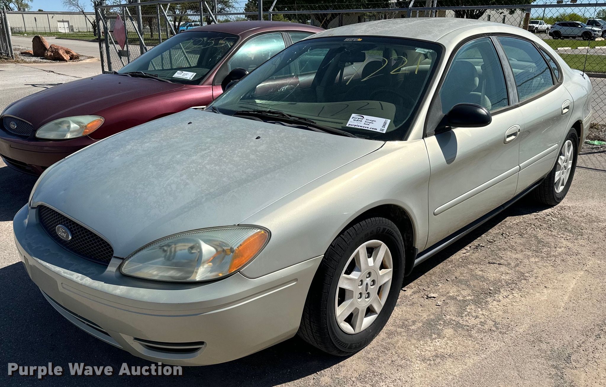 2006 Ford Taurus SE in Lawton, OK | Item DK6811 sold | Purple Wave