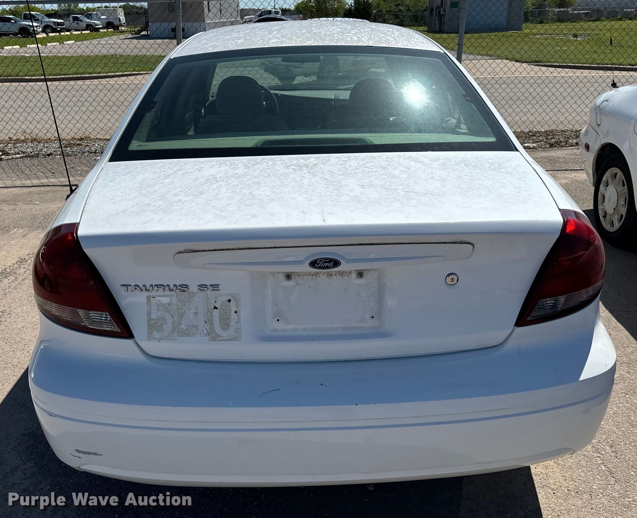 2006 Ford Taurus SE in Lawton, OK | Item DK6813 sold | Purple Wave