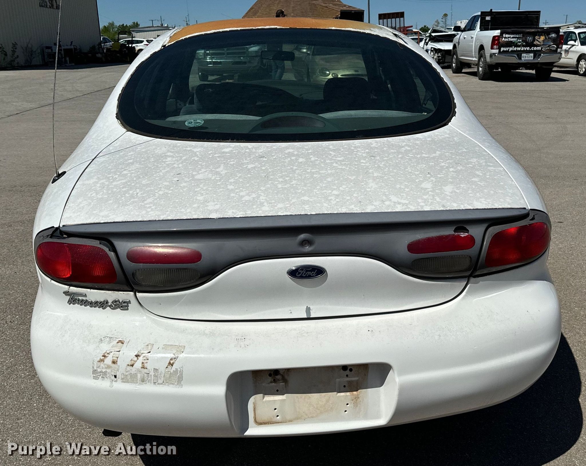 1998 Ford Taurus in Lawton, OK | Item DK6818 sold | Purple Wave
