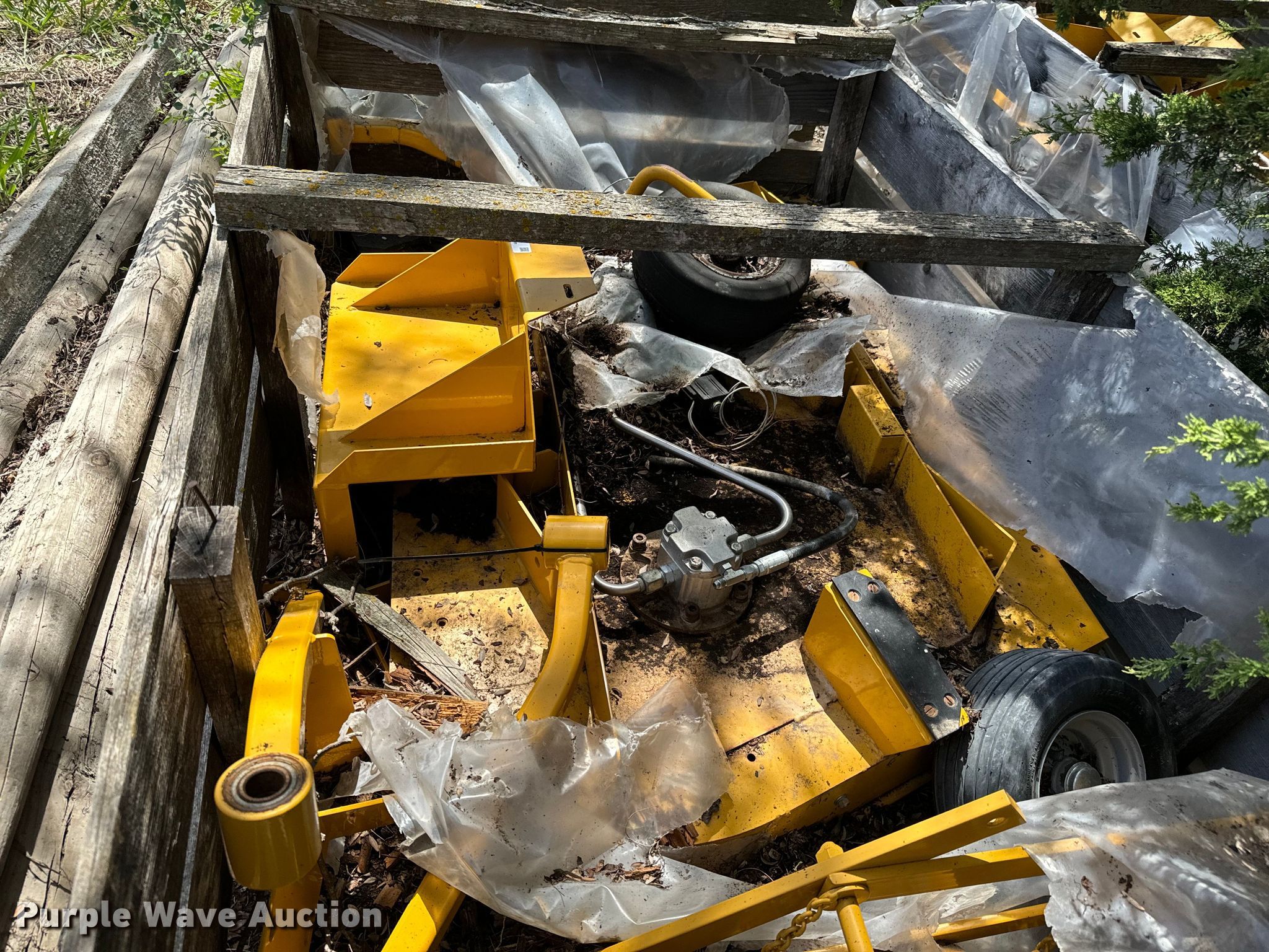 (3) Hustler Range Wing 924563 mower decks in Hillsboro, KS | Item ...