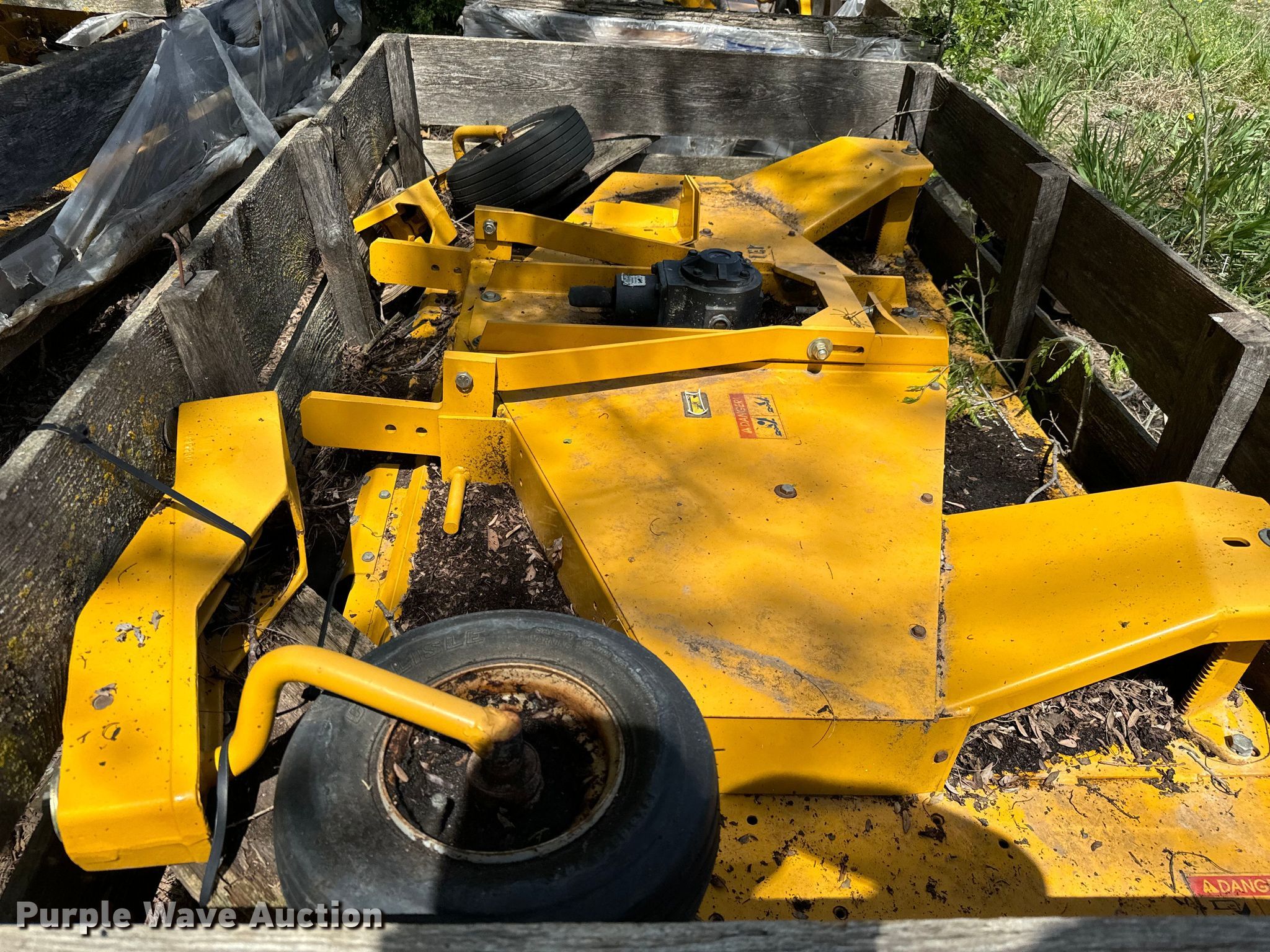 (3) Hustler Range Wing 924563 mower decks in Hillsboro, KS | Item ...
