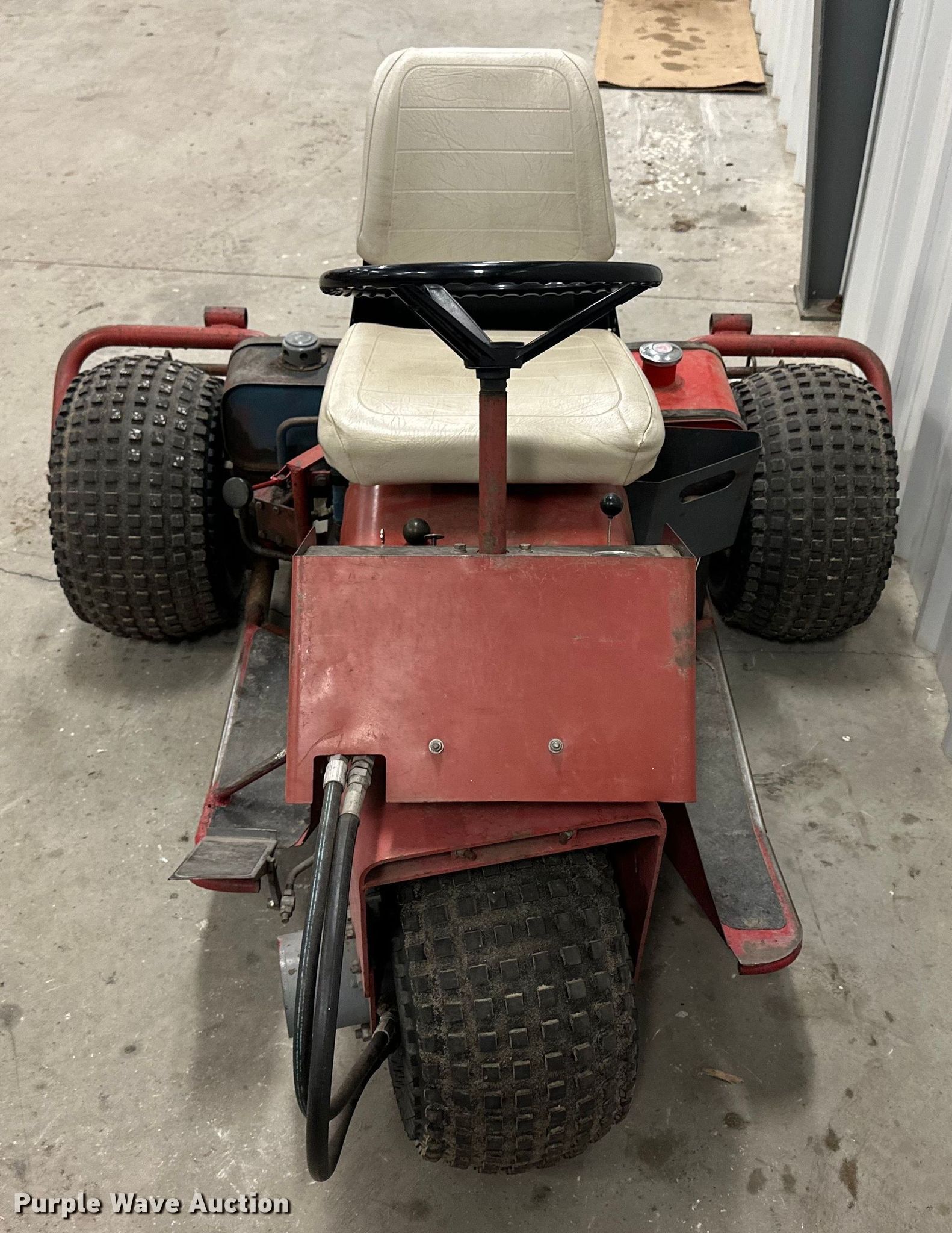 1974 Toro bunker rake in Russell, KS | Item OE9096 sold | Purple Wave