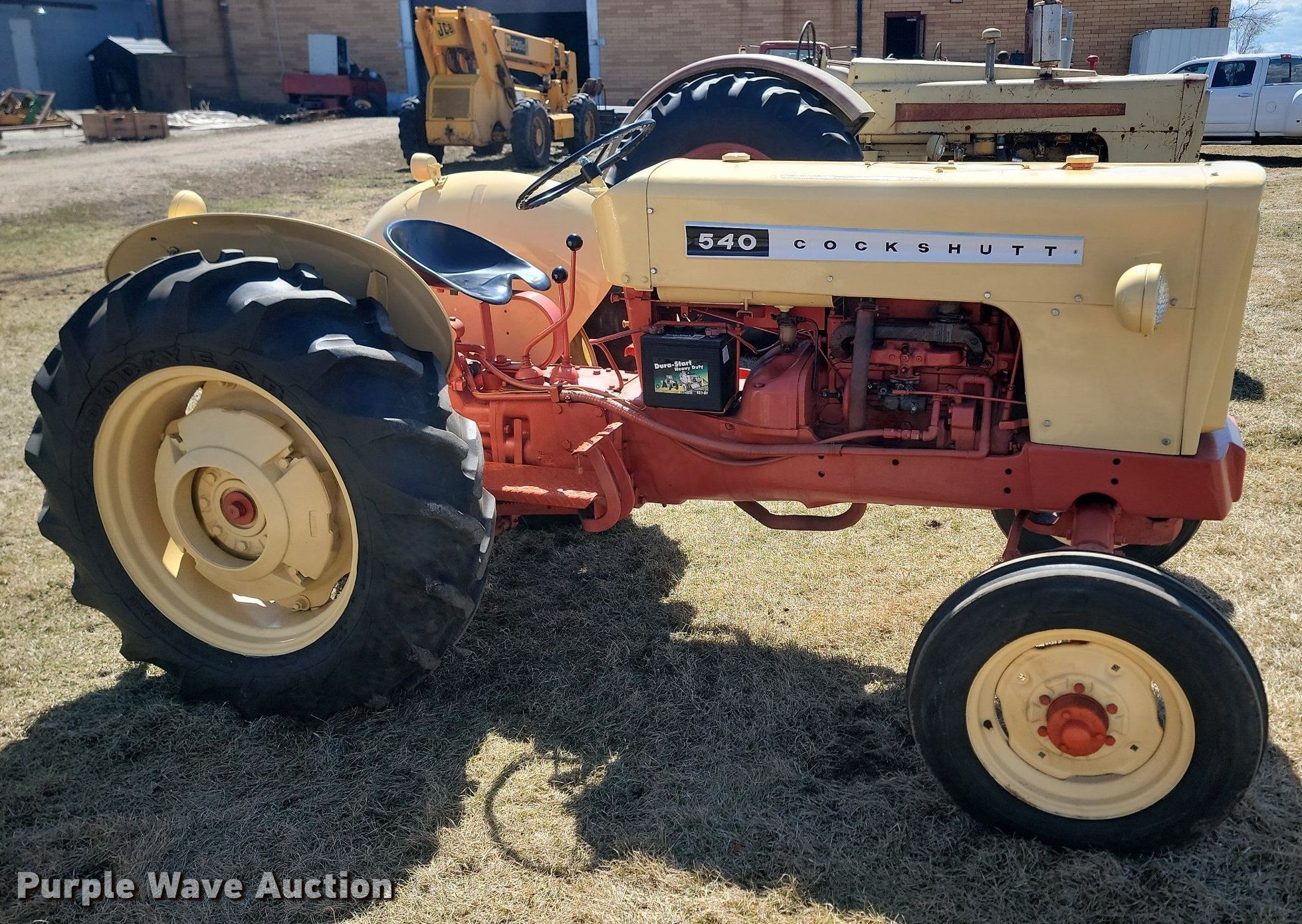 Cockshutt 540 tractor in Hosmer, SD | Item DP5667 for sale | Purple Wave