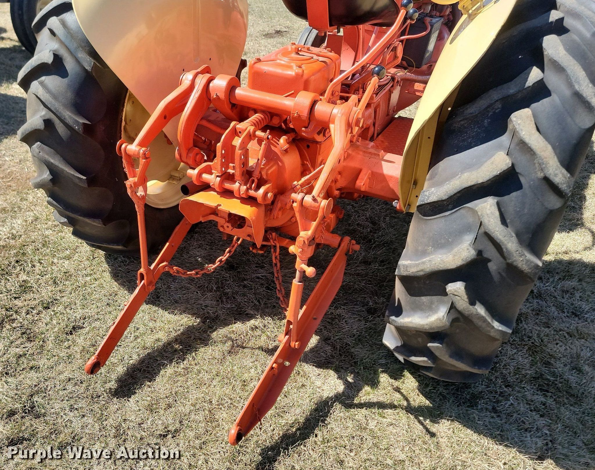 Cockshutt 540 tractor in Hosmer, SD | Item DP5667 sold | Purple Wave