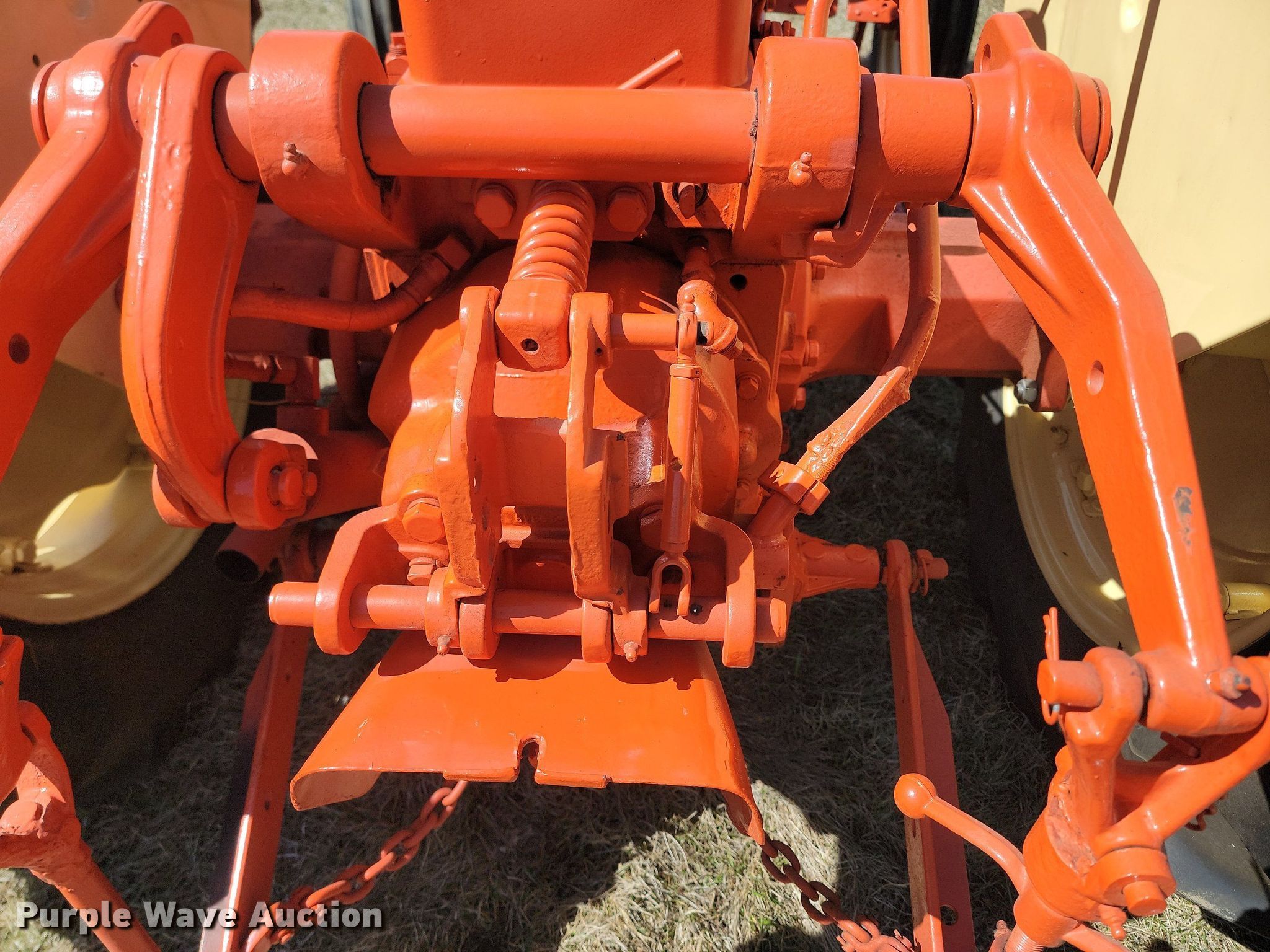 Cockshutt 540 tractor in Hosmer, SD | Item DP5667 for sale | Purple Wave