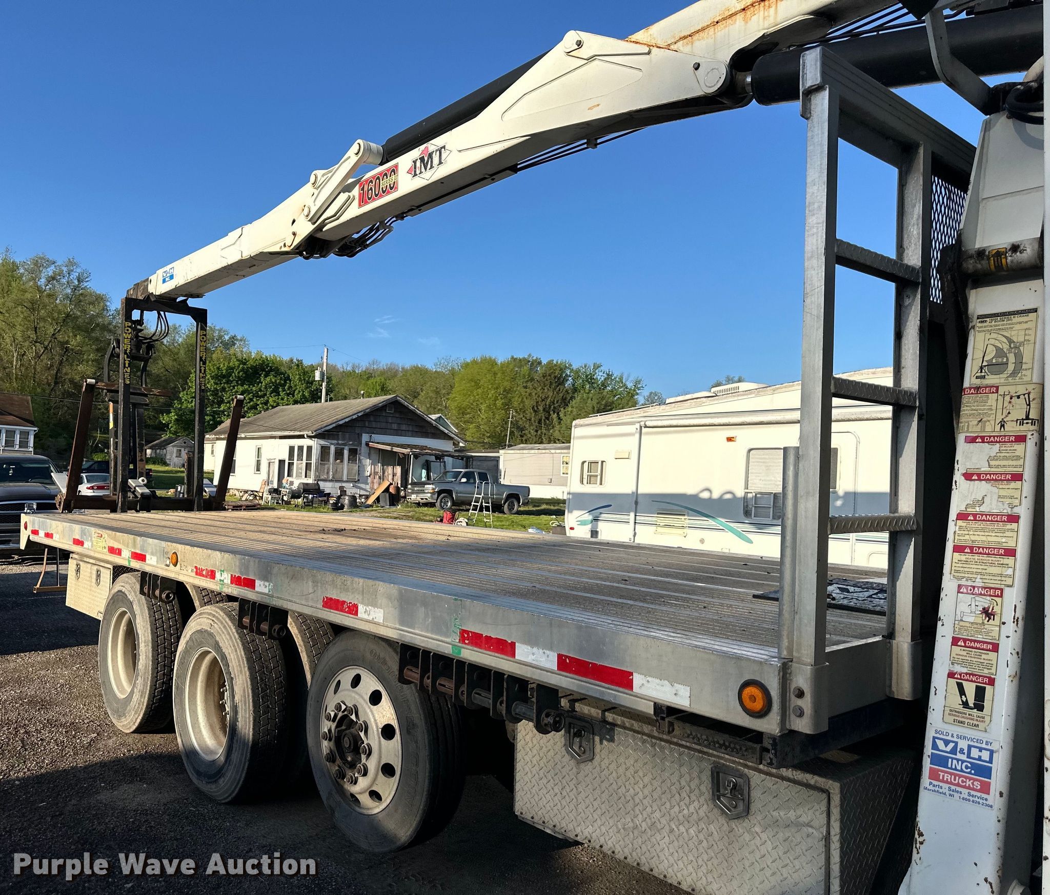 2006 Benson AF246102 flatbed in Saint Joseph, MO | Item NT9142 sold ...