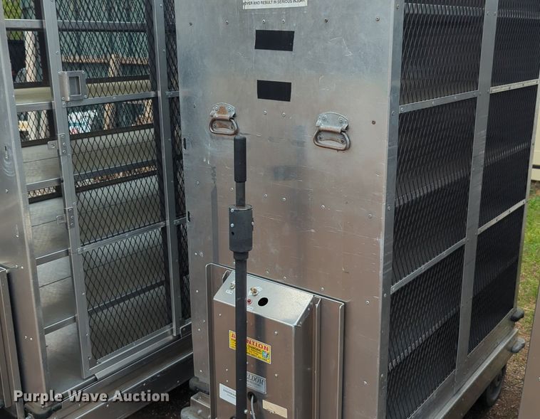 (9) Reldom carts in Oklahoma City, OK | Item NZ9602 sold | Purple Wave