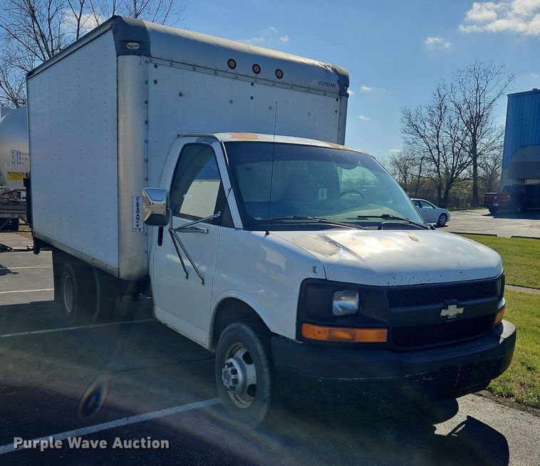2004 Chevrolet Express 3500 box truck in Indianapolis, IN | Item OK9851 ...