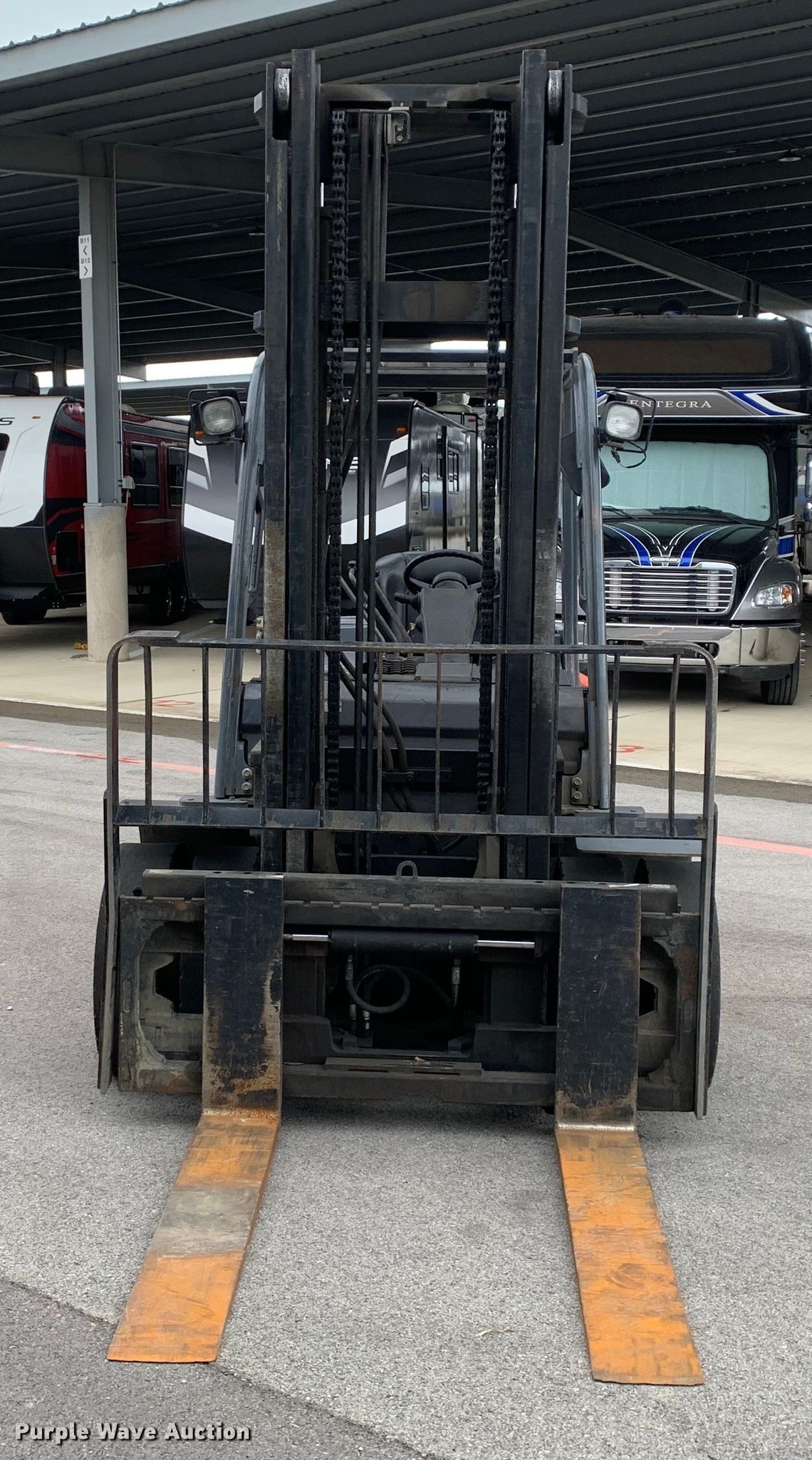 Toyota 8FD35U forklift in Haslet, TX | Item DM7844 sold | Purple Wave