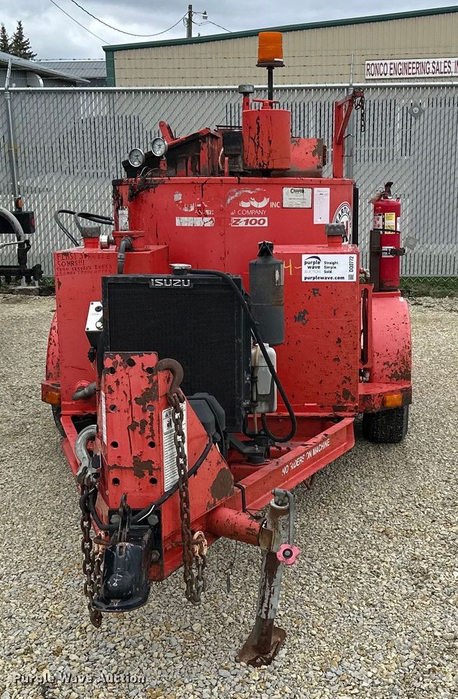 2009 Crafco EZ Pour melter applicator in Rochester, MN | Item DQ0772 for sale | Purple Wave