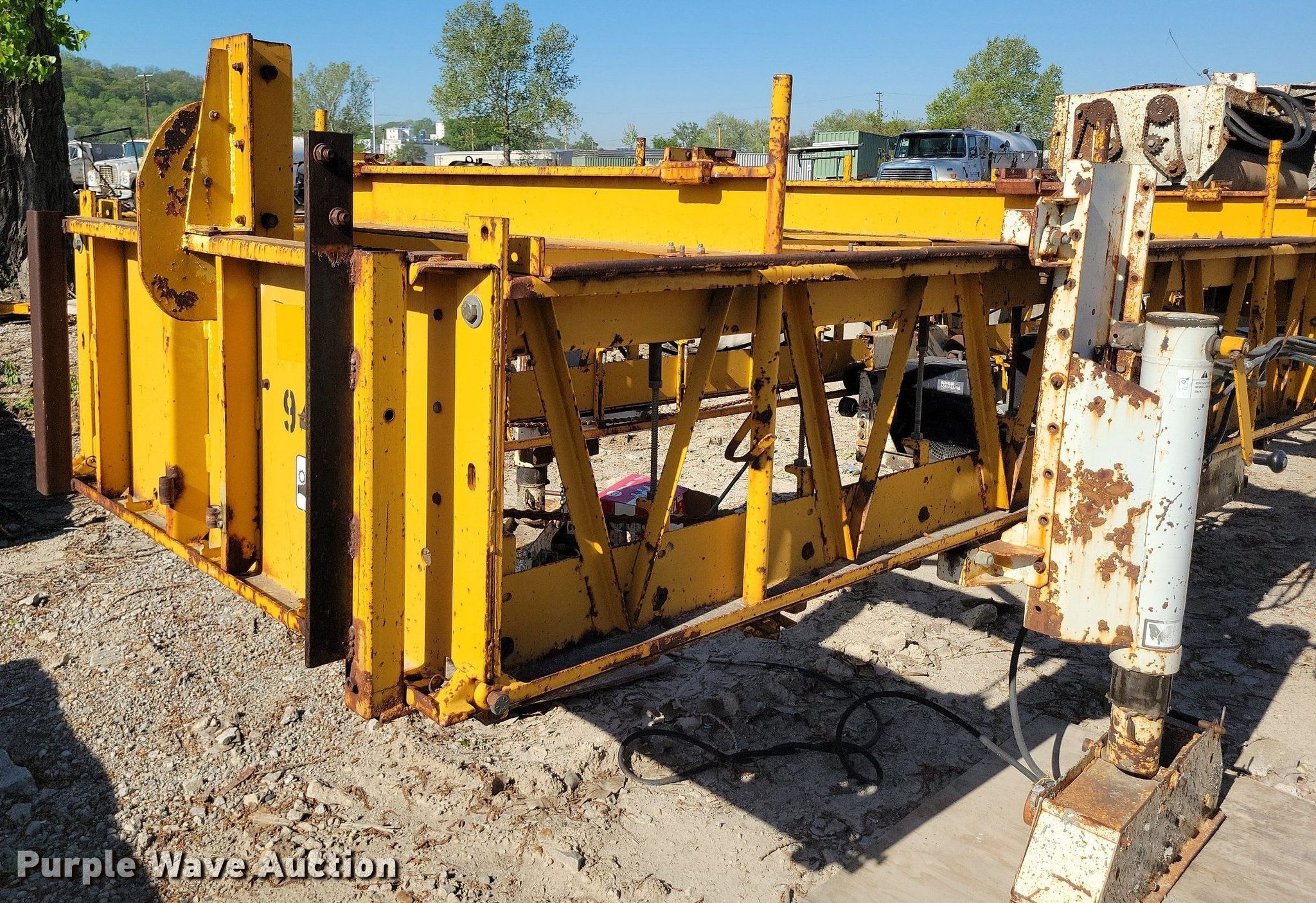 Gomaco C450 bridge deck finish machine in Kansas City, MO | Item DR8021 ...