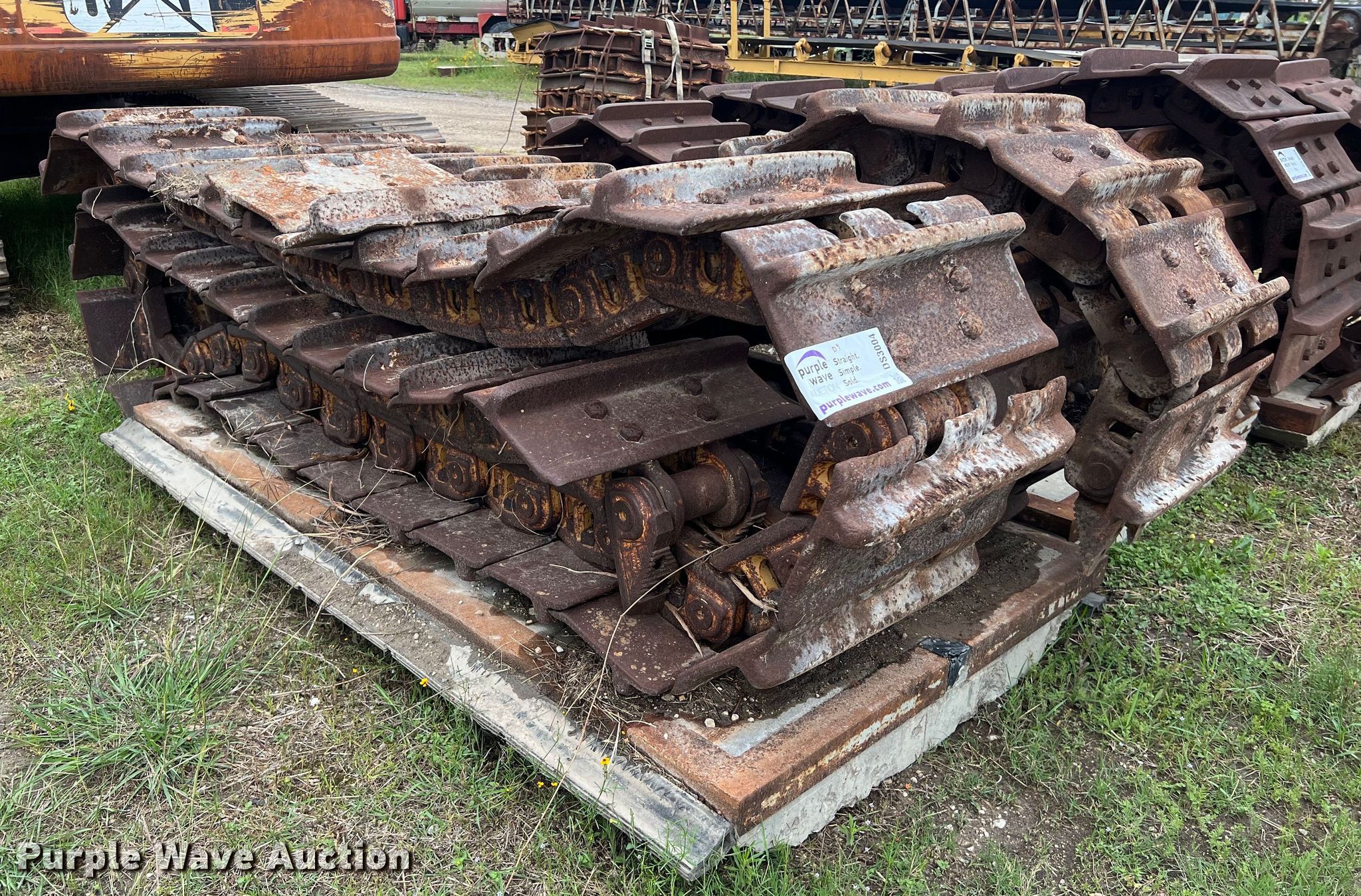 (2) 24" dozer tracks in Houston, TX | Item DS3004 for sale | Purple Wave