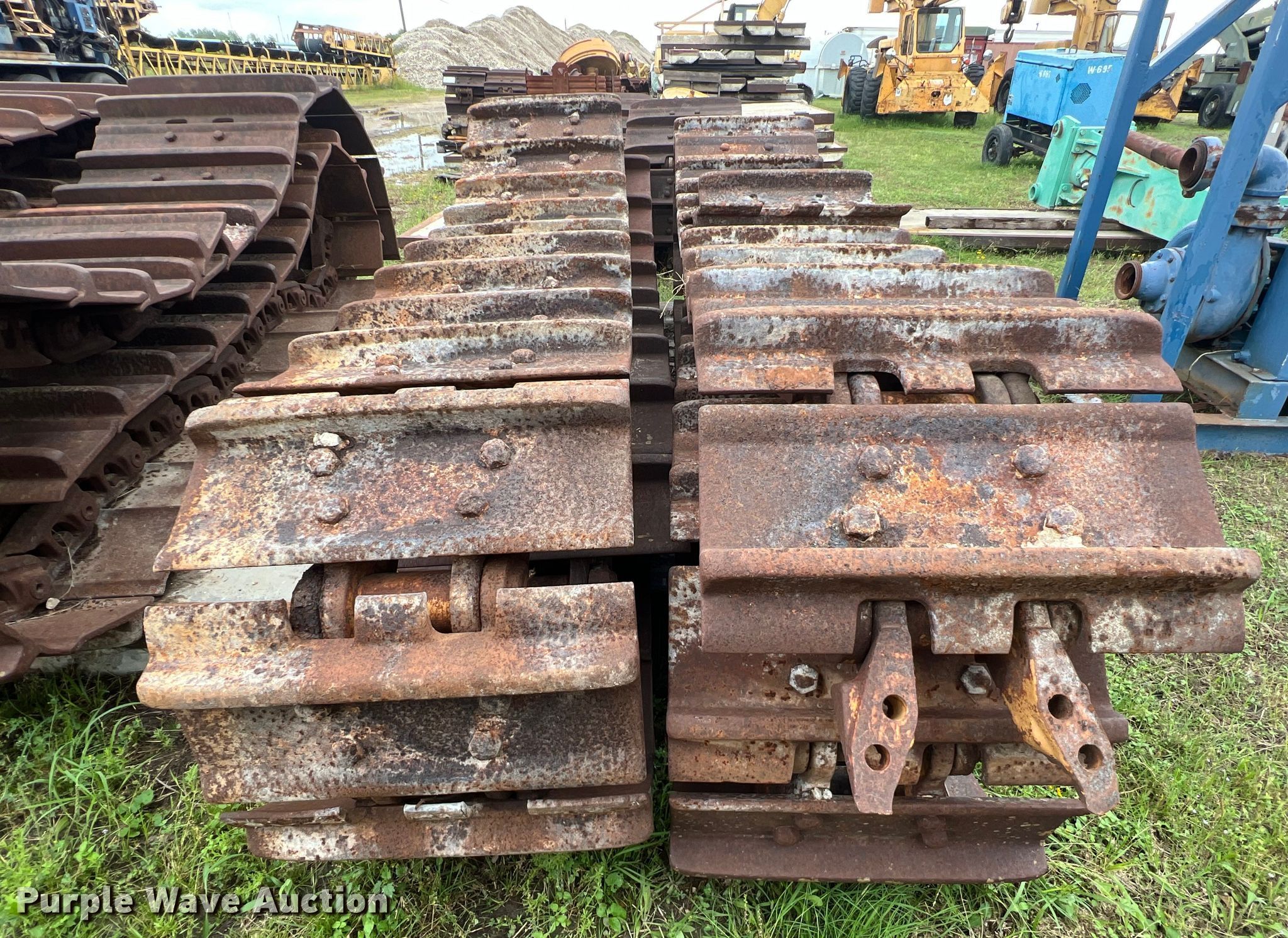 (2) 24" dozer tracks in Houston, TX | Item DS3004 for sale | Purple Wave