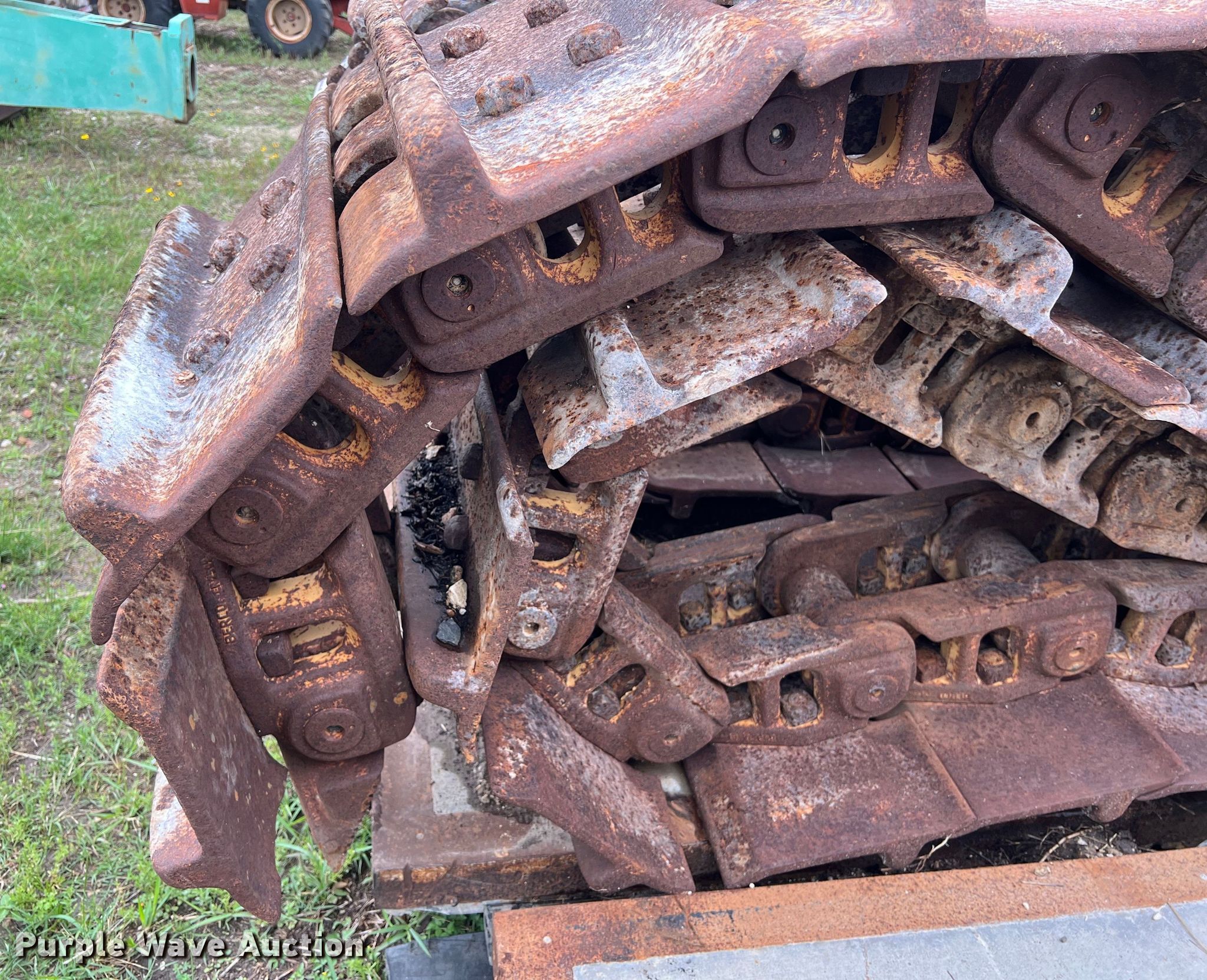 (2) 24" dozer tracks in Houston, TX | Item DS3004 for sale | Purple Wave