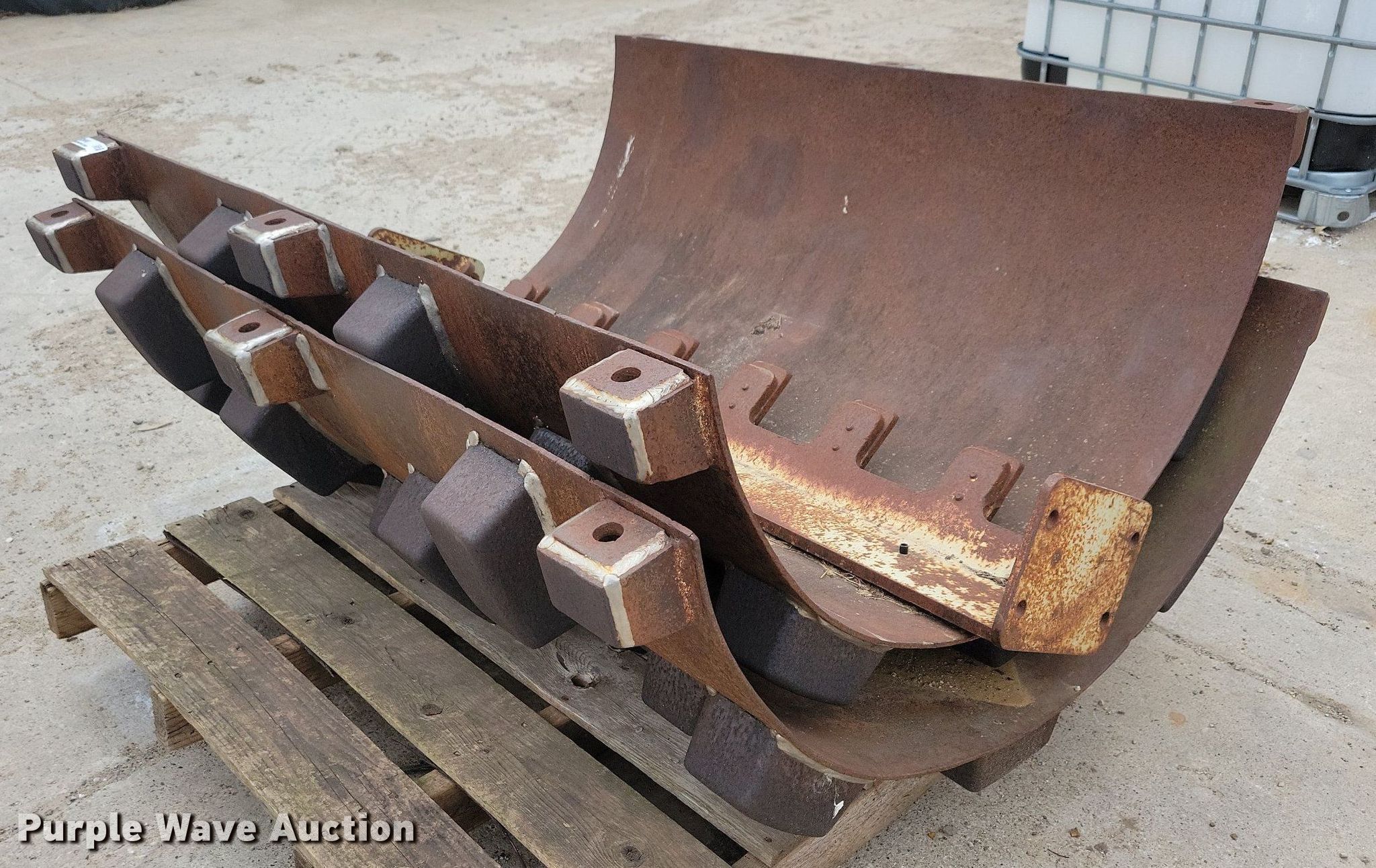 Padfoot shell kit in Forest City, IA | Item LC9996 for sale | Purple Wave