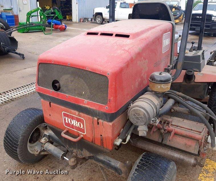 Toro Reelmaster 5500D reel mower in Haysville, KS | Item DQ7041 for sale | Purple Wave