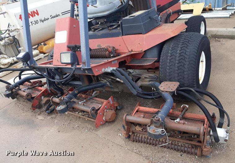 (2) Toro Reelmaster 5500D reel mowers in Haysville, KS | Item DQ7042 for sale | Purple Wave