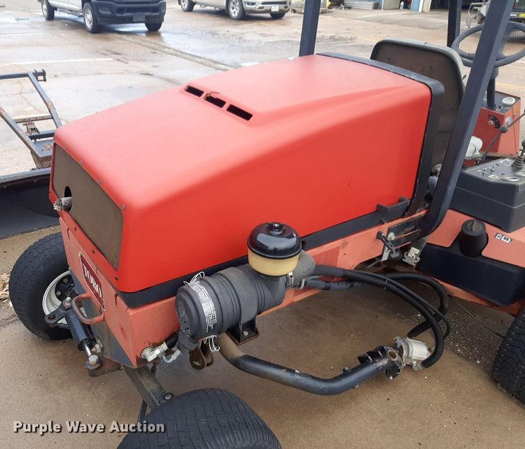 (2) Toro Reelmaster 5500D reel mowers in Haysville, KS | Item DQ7042 for sale | Purple Wave