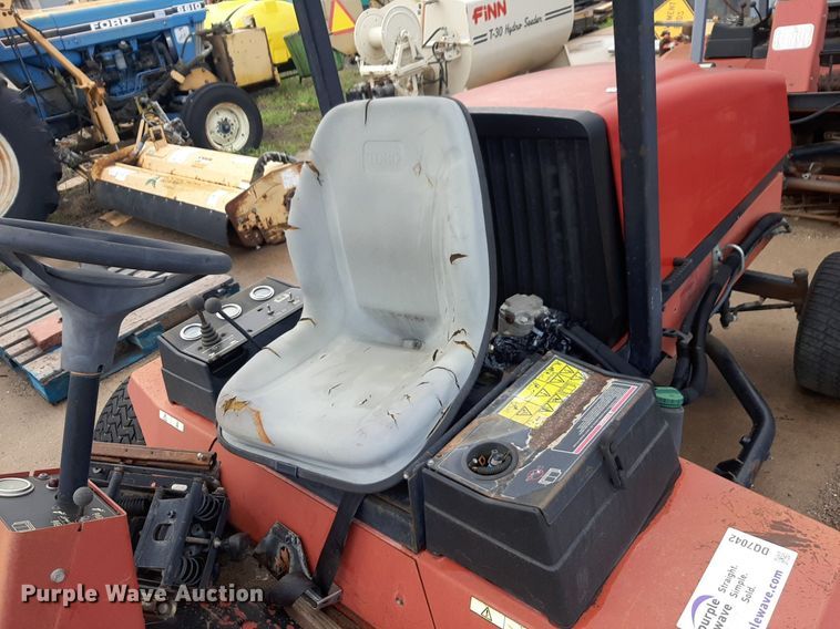 (2) Toro Reelmaster 5500D reel mowers in Haysville, KS | Item DQ7042 for sale | Purple Wave
