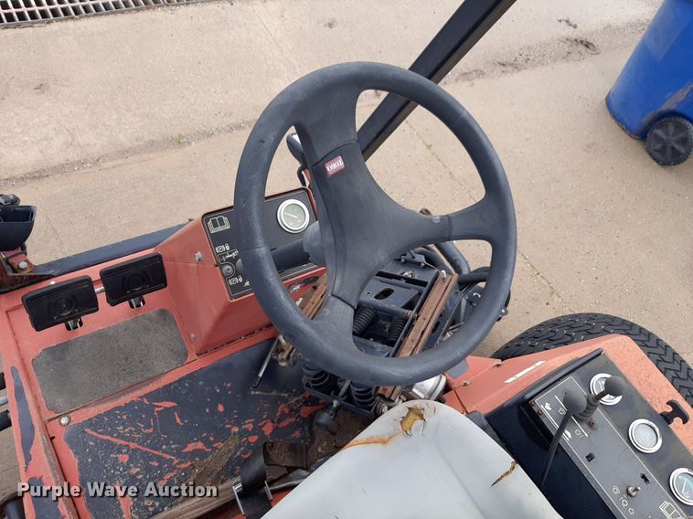 (2) Toro Reelmaster 5500D reel mowers in Haysville, KS | Item DQ7042 for sale | Purple Wave